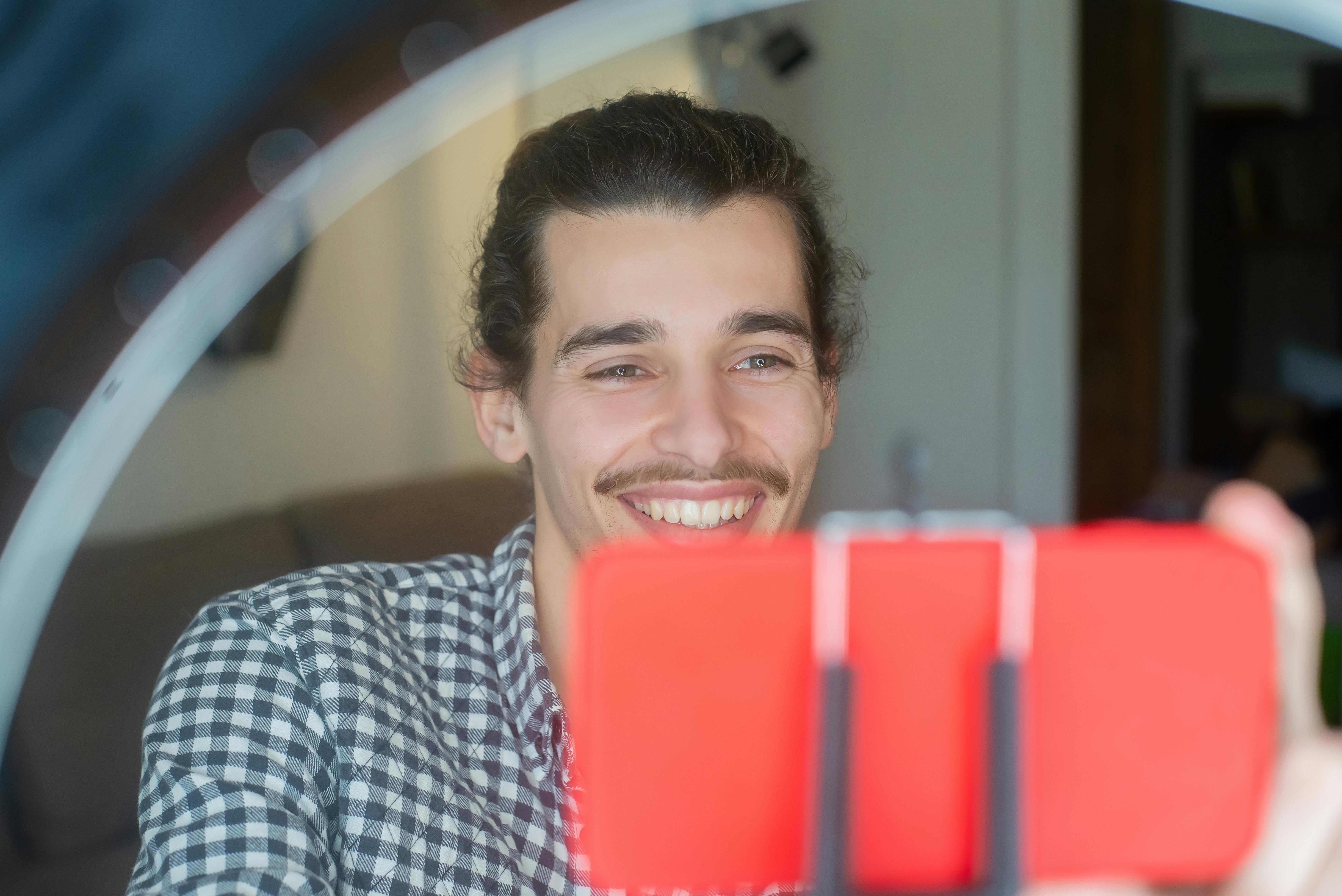 Influencer Man Photos, Download The BEST Free Influencer Man Stock ...