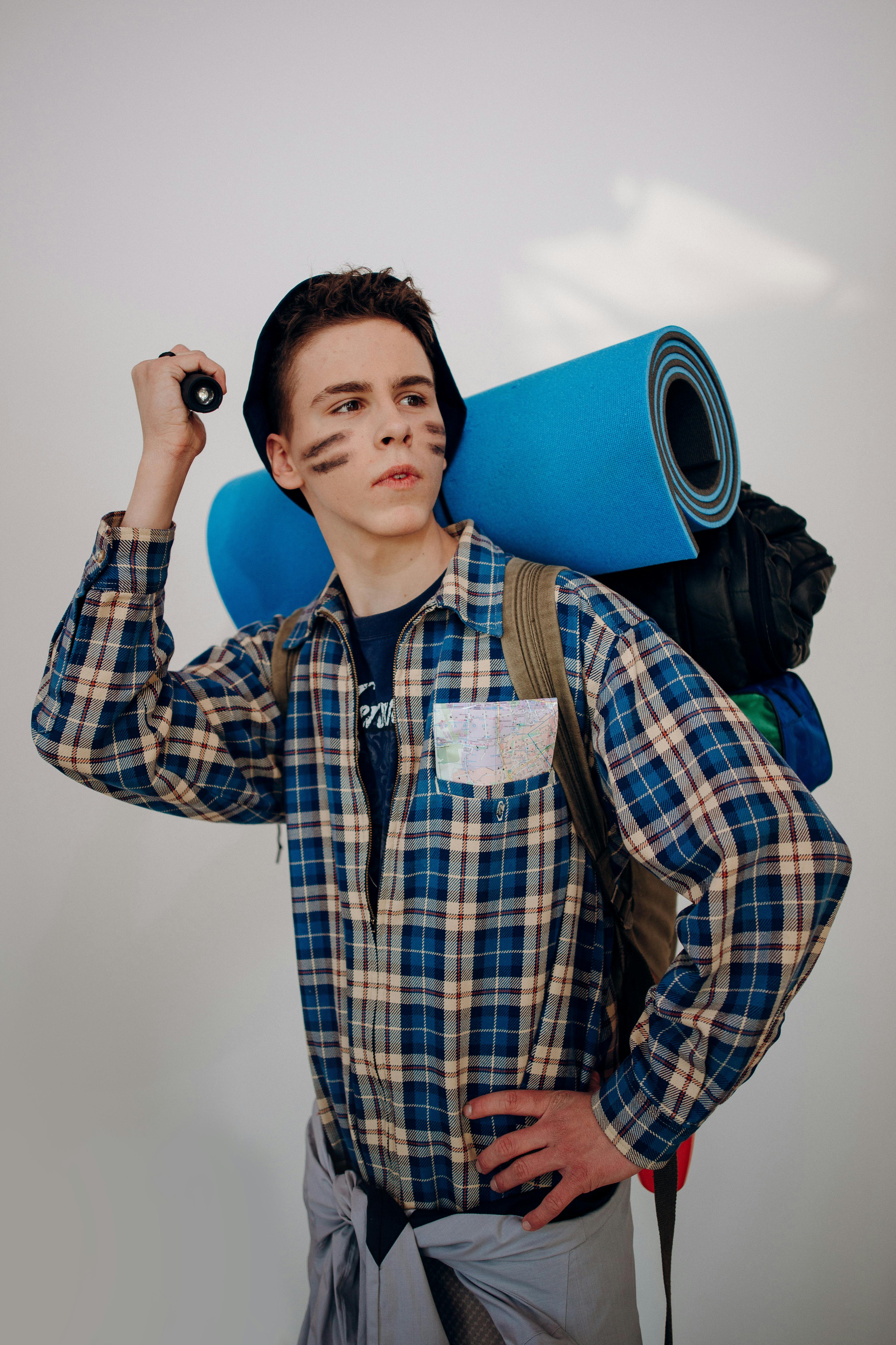 Person Holding A Flashlight Photos, Download The BEST Free Person ...