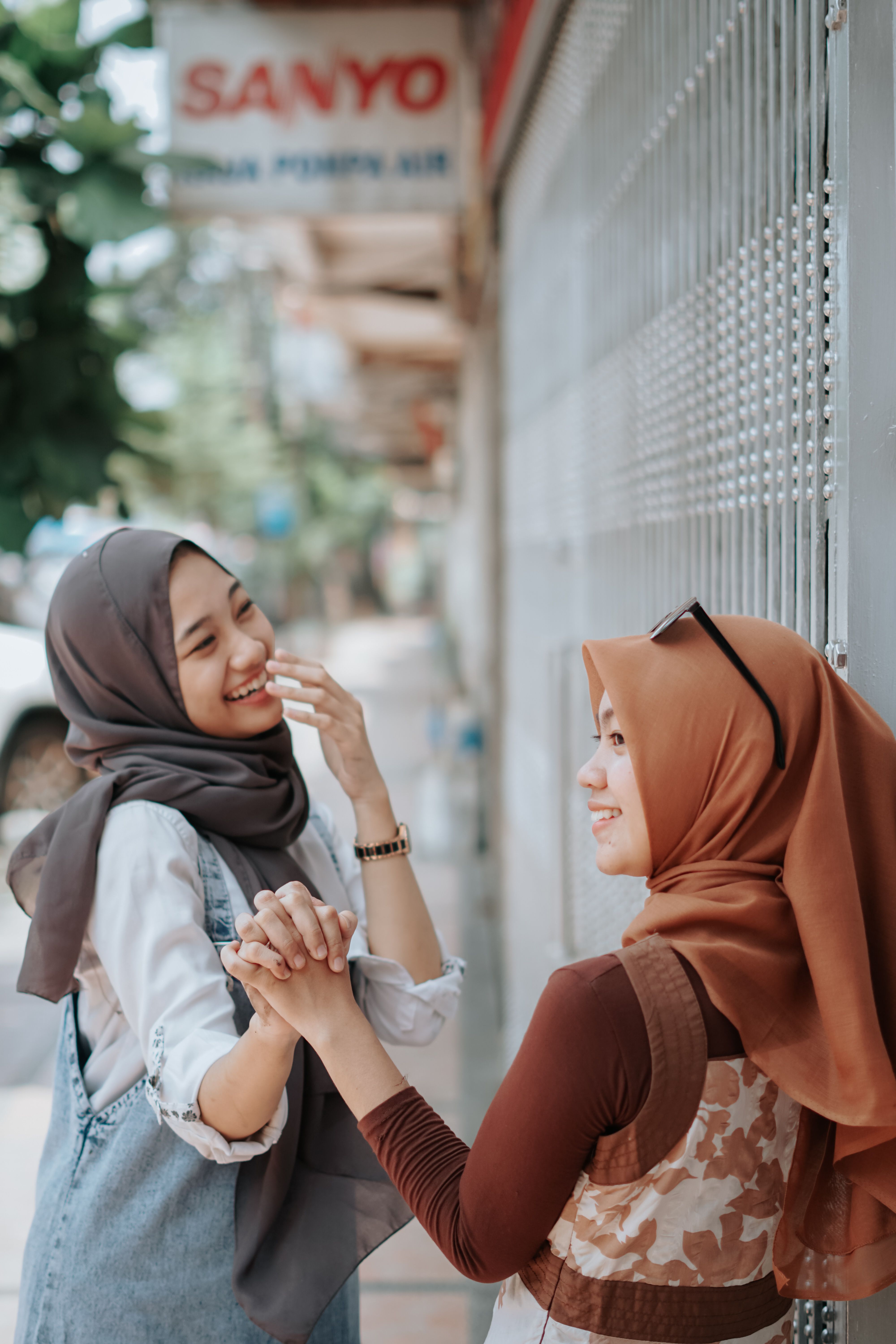 Folded Hijabs Photos, Download The BEST Free Folded Hijabs Stock Photos ...