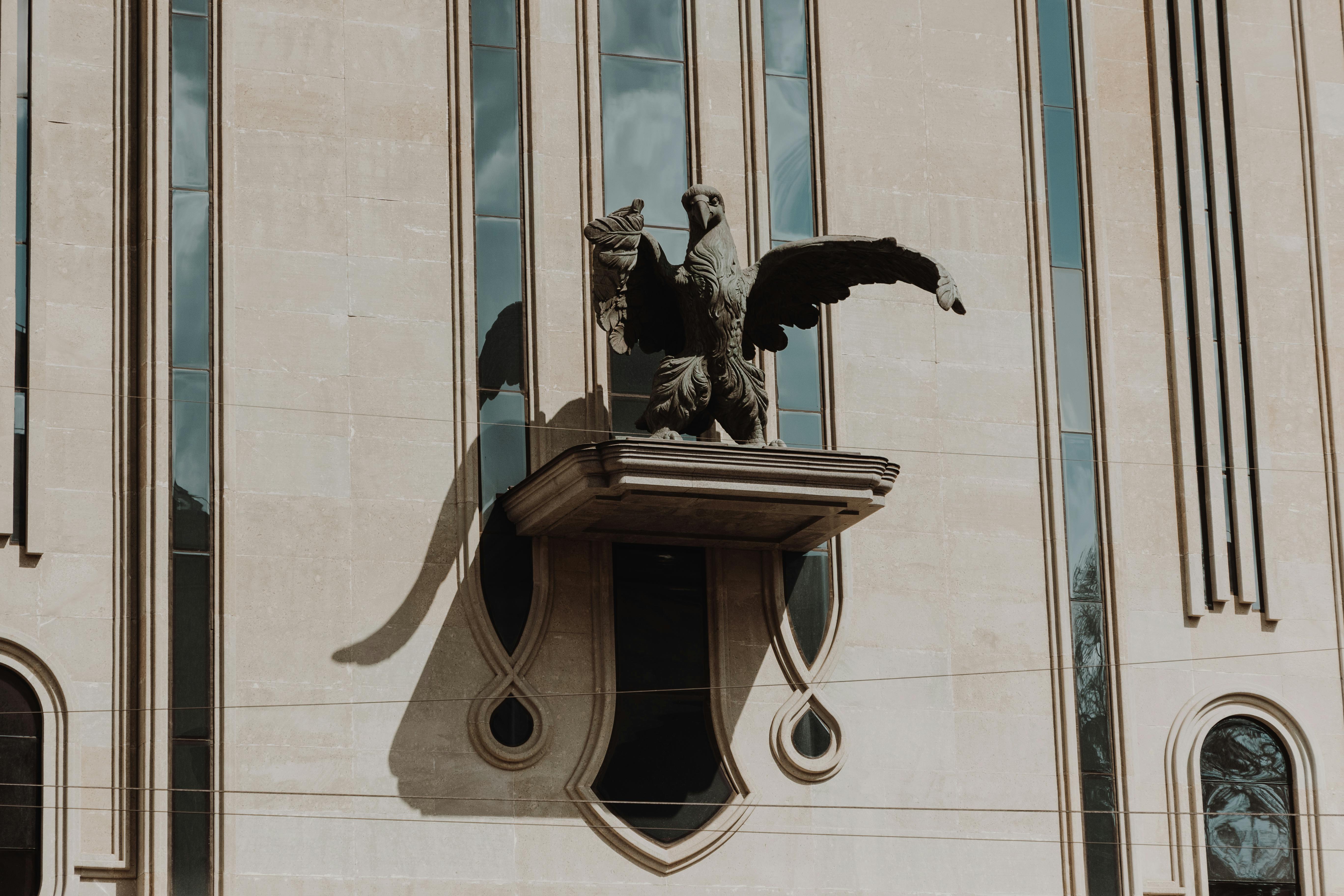Eagle Statue On Building Facade Photos, Download The BEST Free Eagle ...