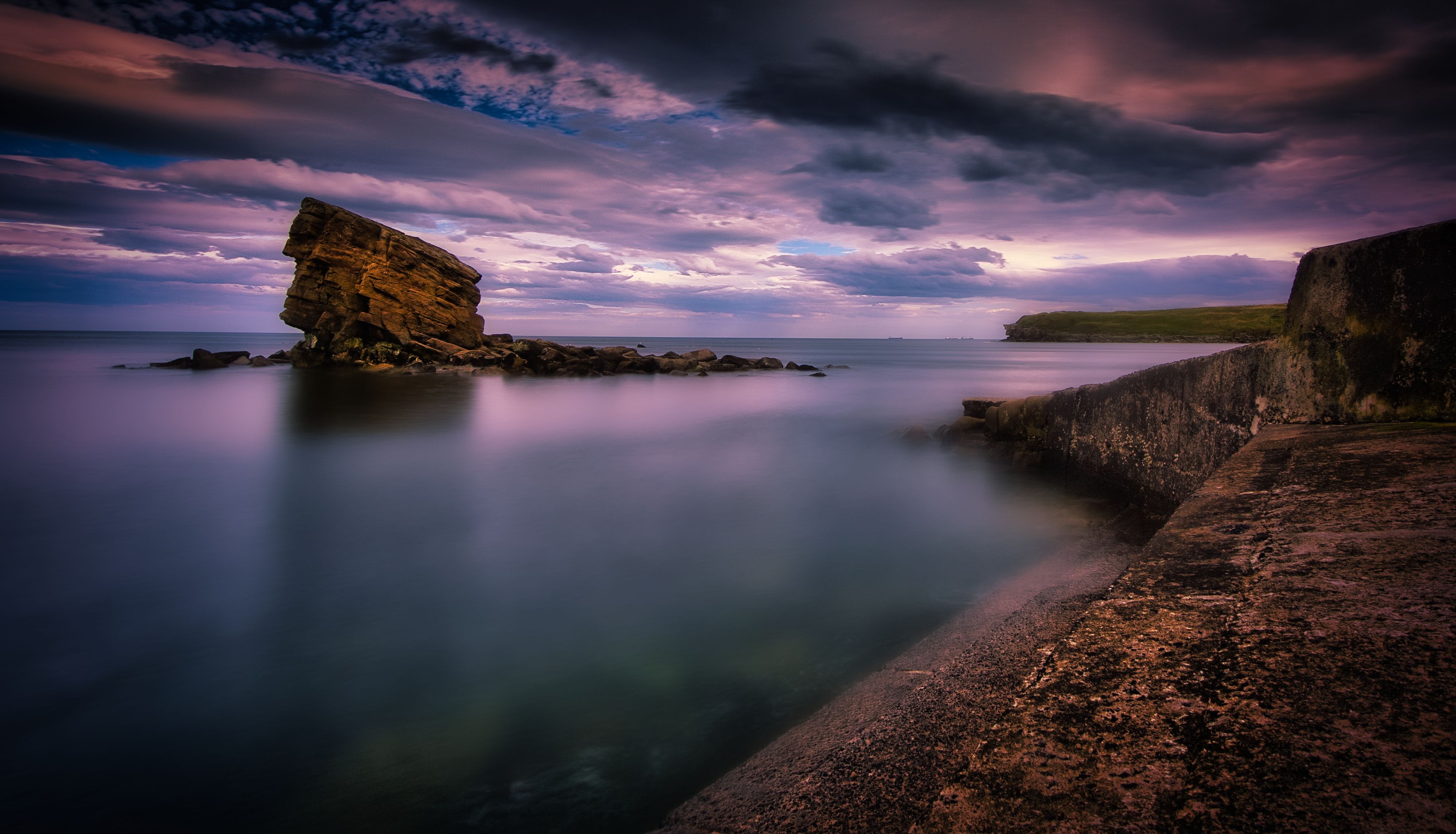 Coast and Rough Sea at Dusk · Free Stock Photo
