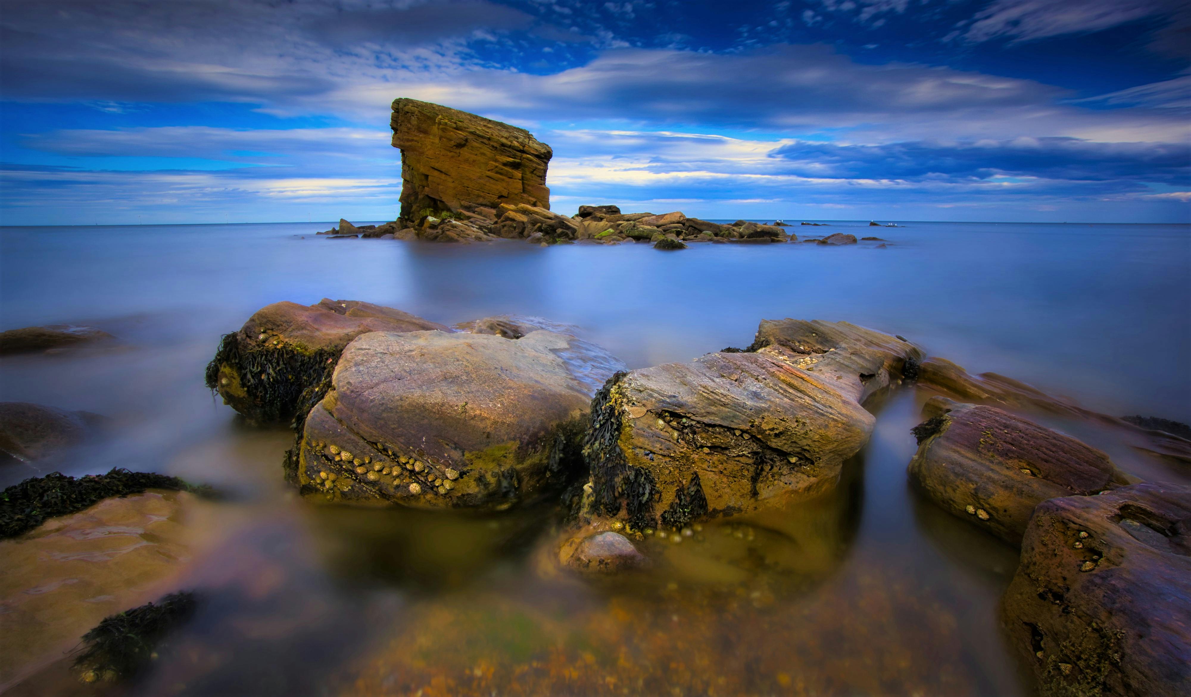 Rock Formations on the Ocean · Free Stock Photo
