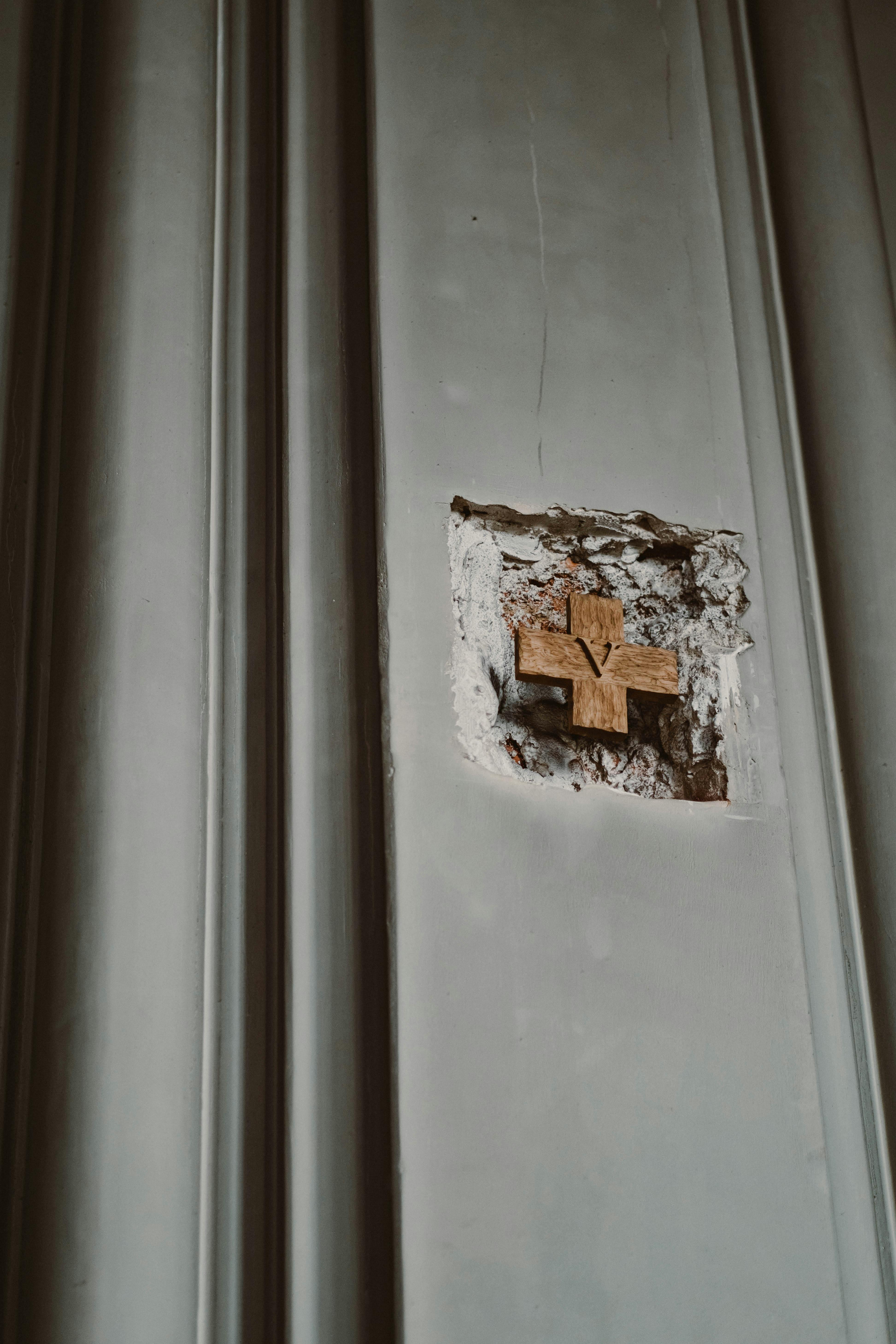 Back View Shot of Christian People Singing Together · Free Stock Photo