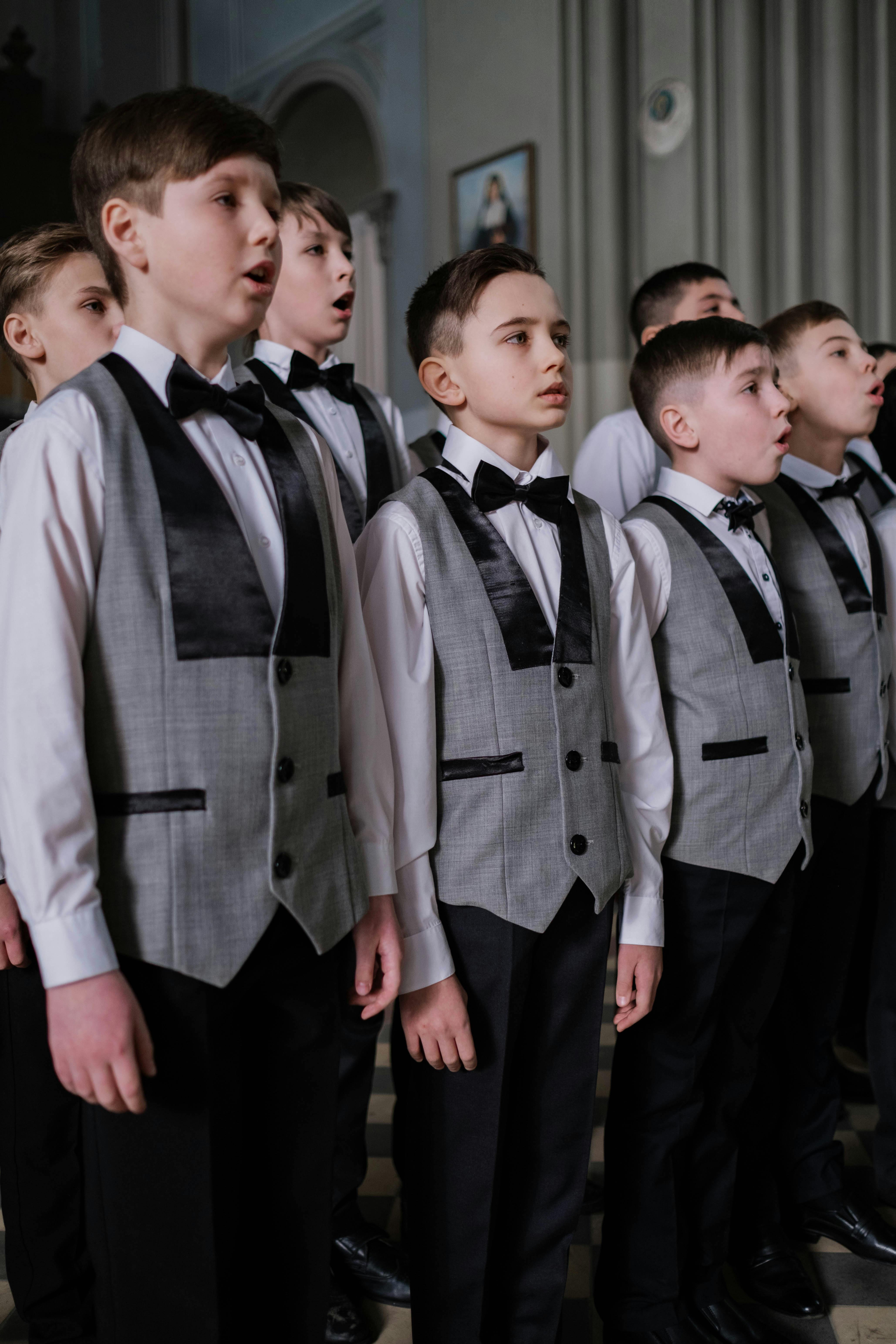 Group of Men Singing · Free Stock Photo