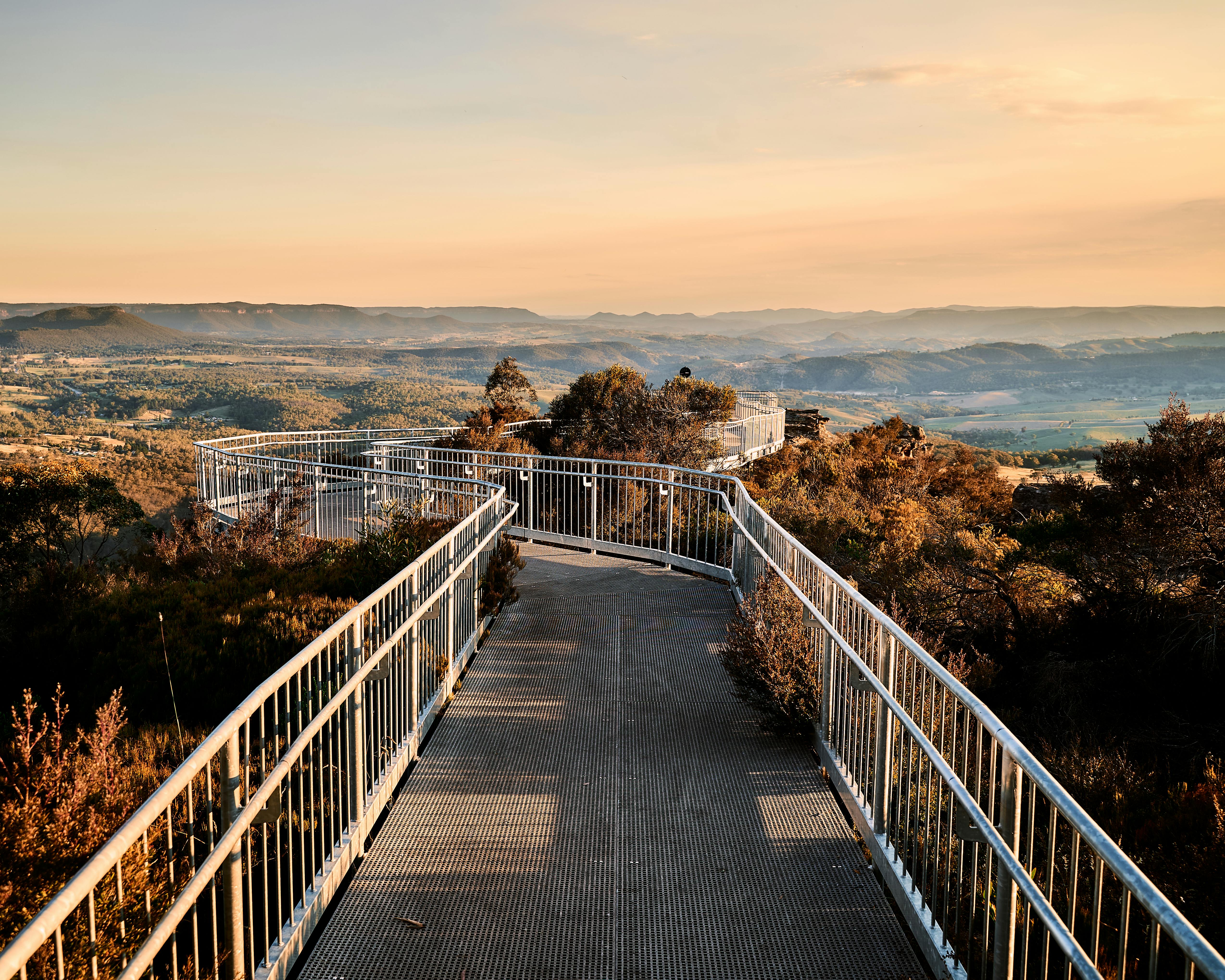 Narrow Pathway · Free Stock Photo