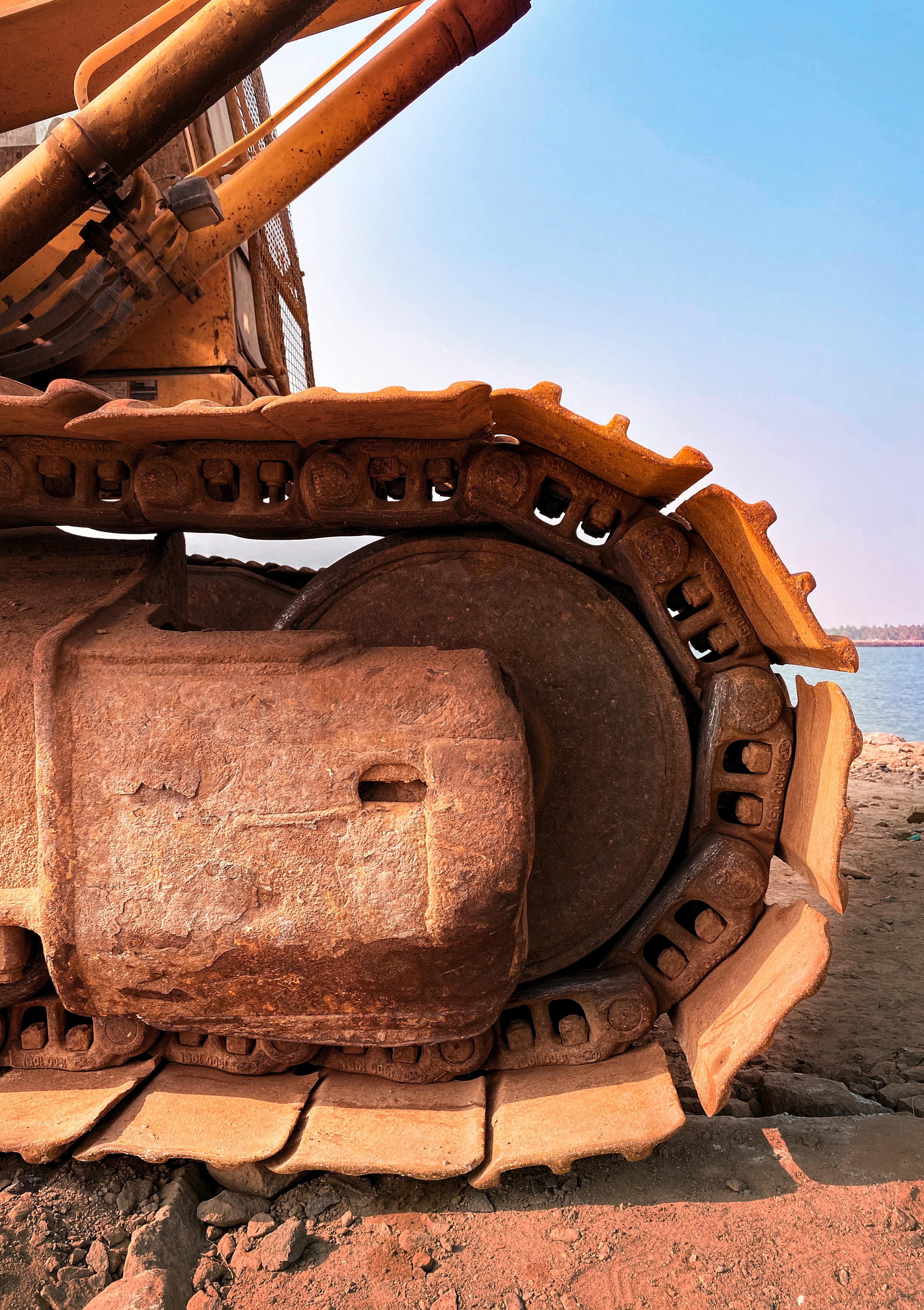 Close Up Shot of a Heavy Machinery · Free Stock Photo