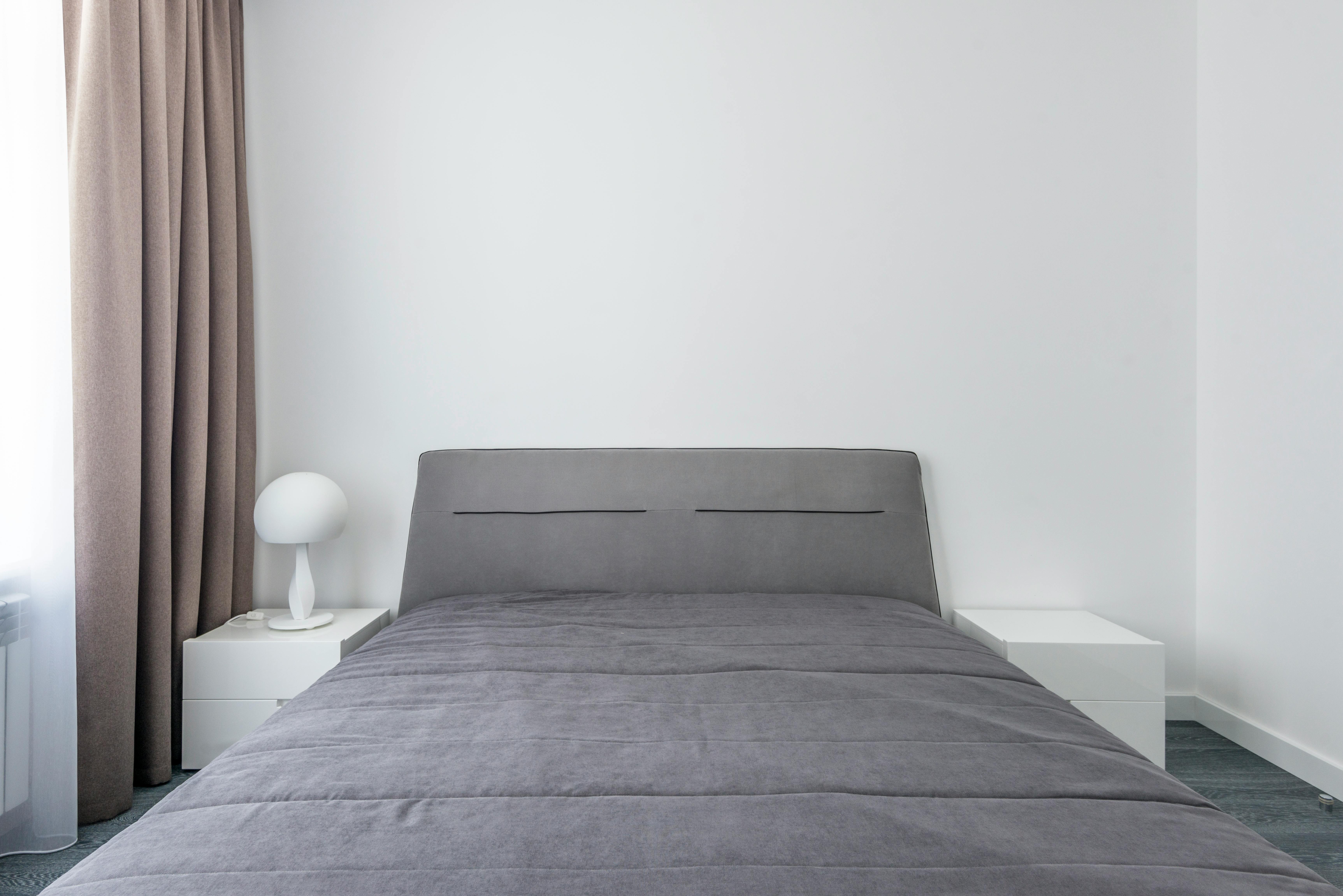 Gray Bed in the Room · Free Stock Photo