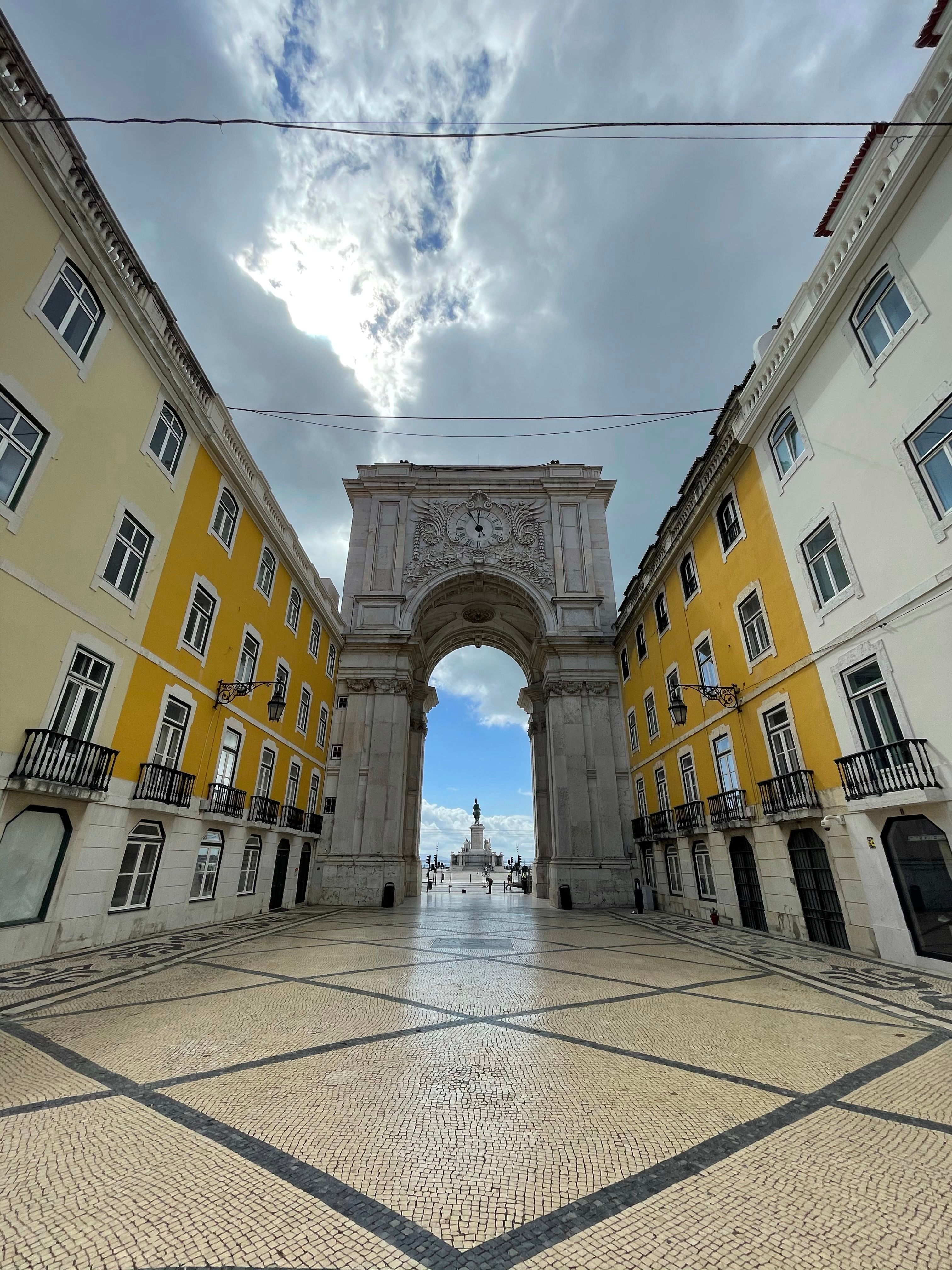 Photo of an Arch · Free Stock Photo