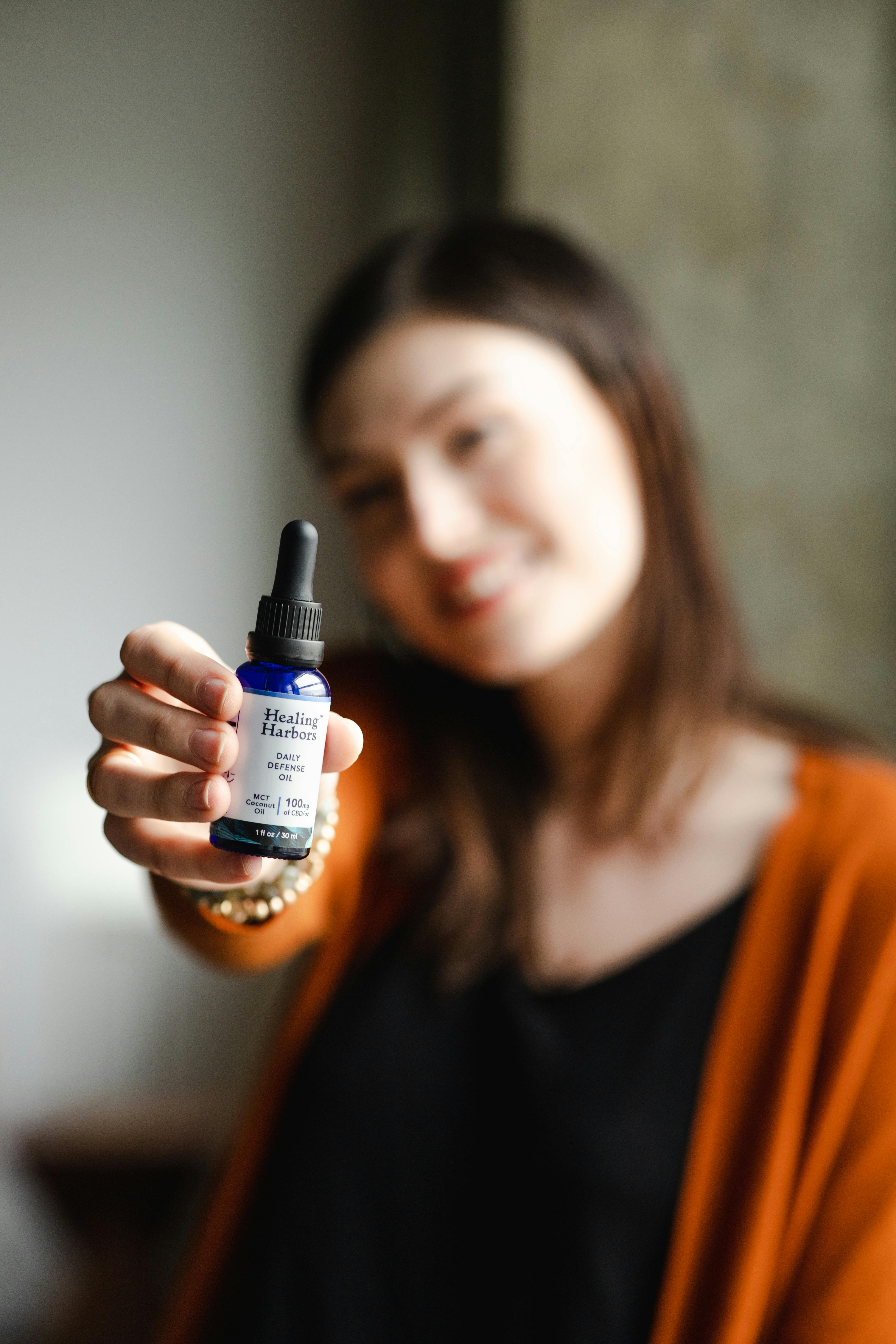 100 Mg Salveo Hemp Oil E-juice Drip Bottle · Free Stock Photo