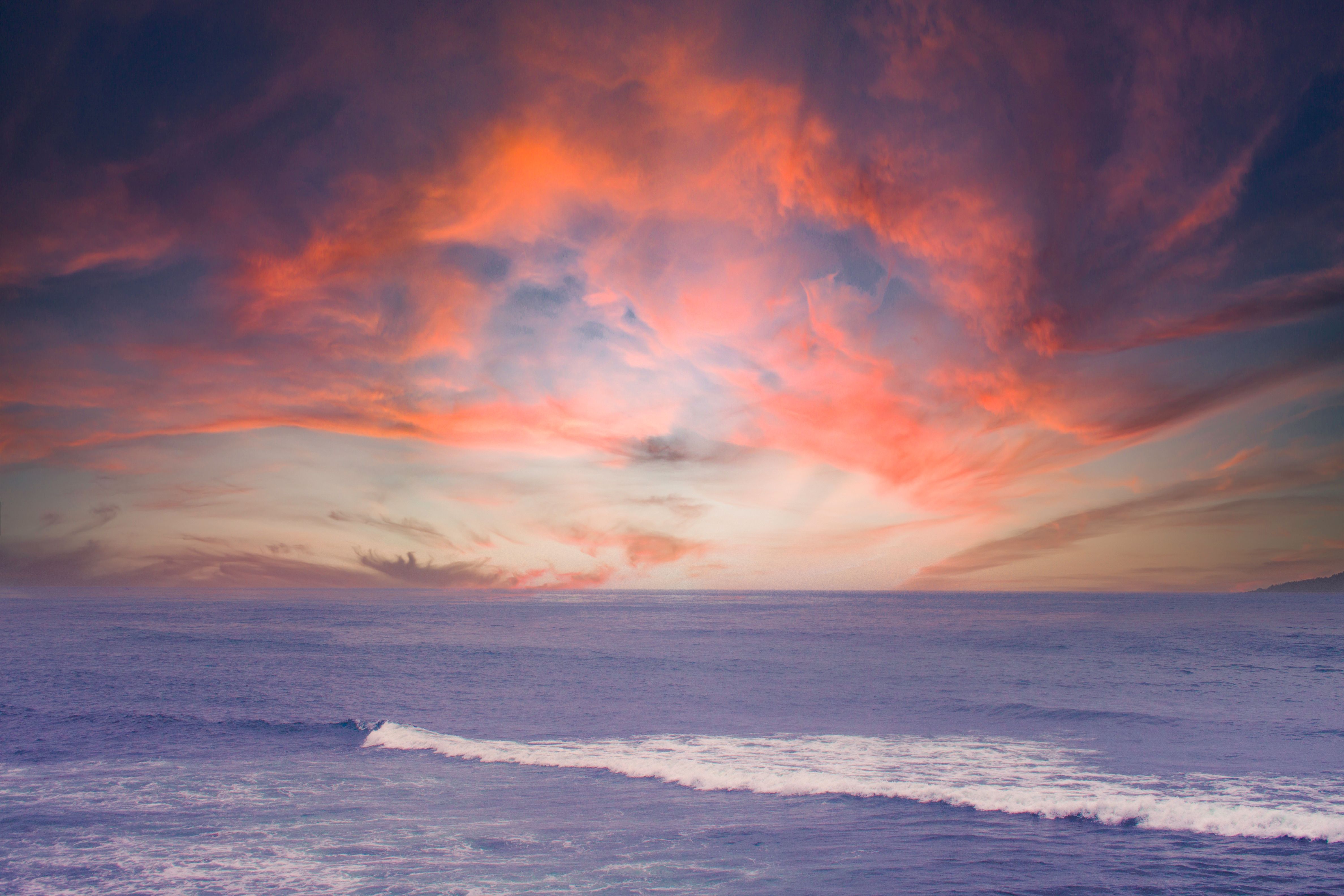 Body of Water Under Sunset · Free Stock Photo