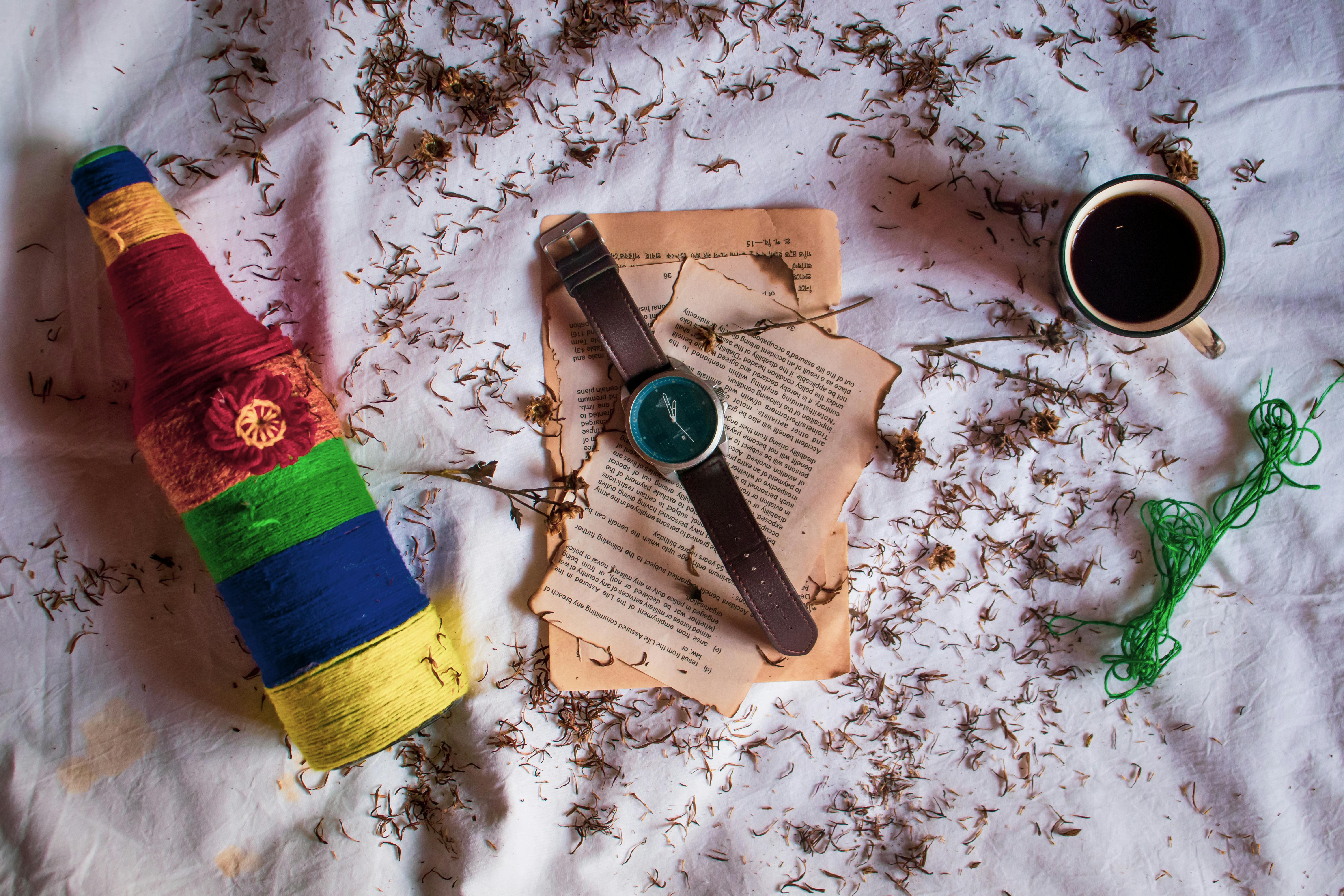 Messy Desktop Photos, Download The BEST Free Messy Desktop Stock Photos ...