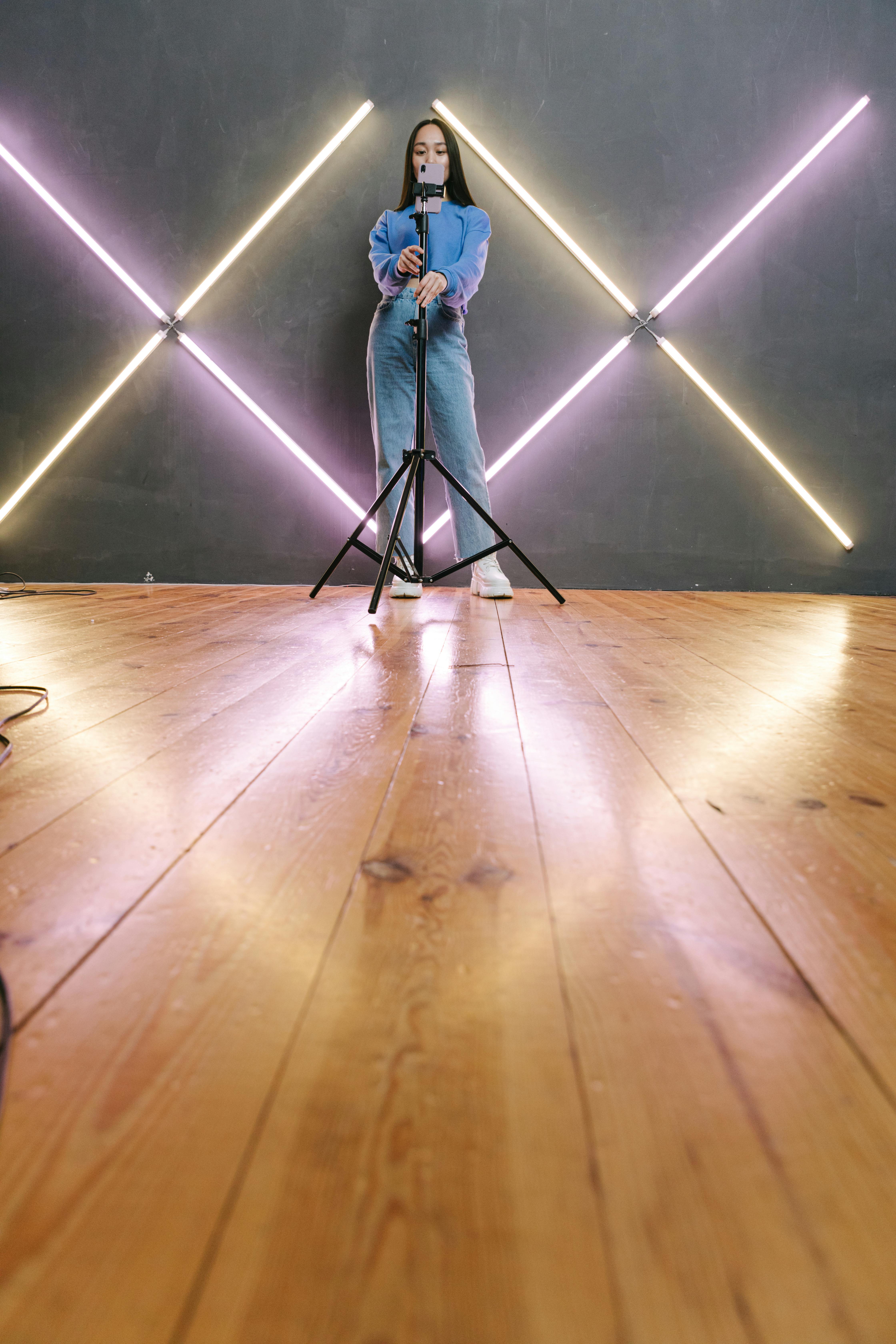 Streamer Girl Photos, Download The BEST Free Streamer Girl Stock Photos ...