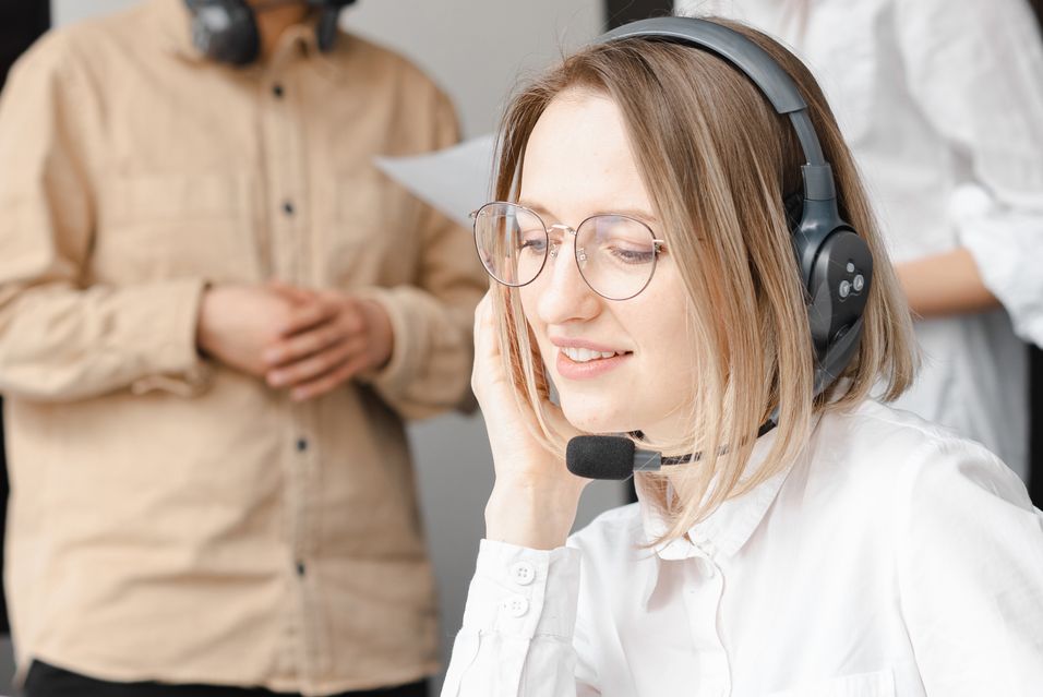 Discover Card Helpline Contact Info & Services Guide