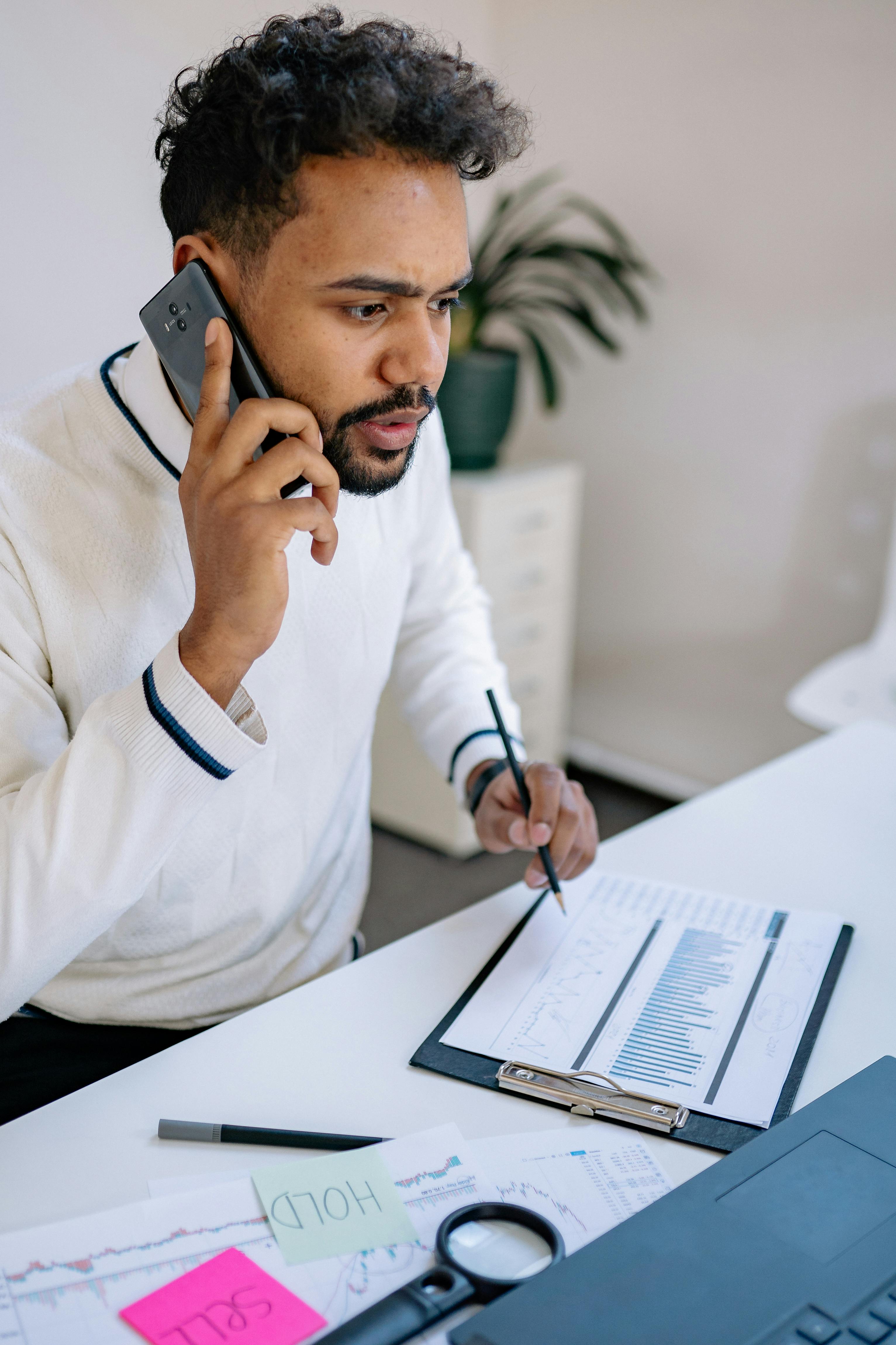 Woman Talking on the Phone · Free Stock Photo