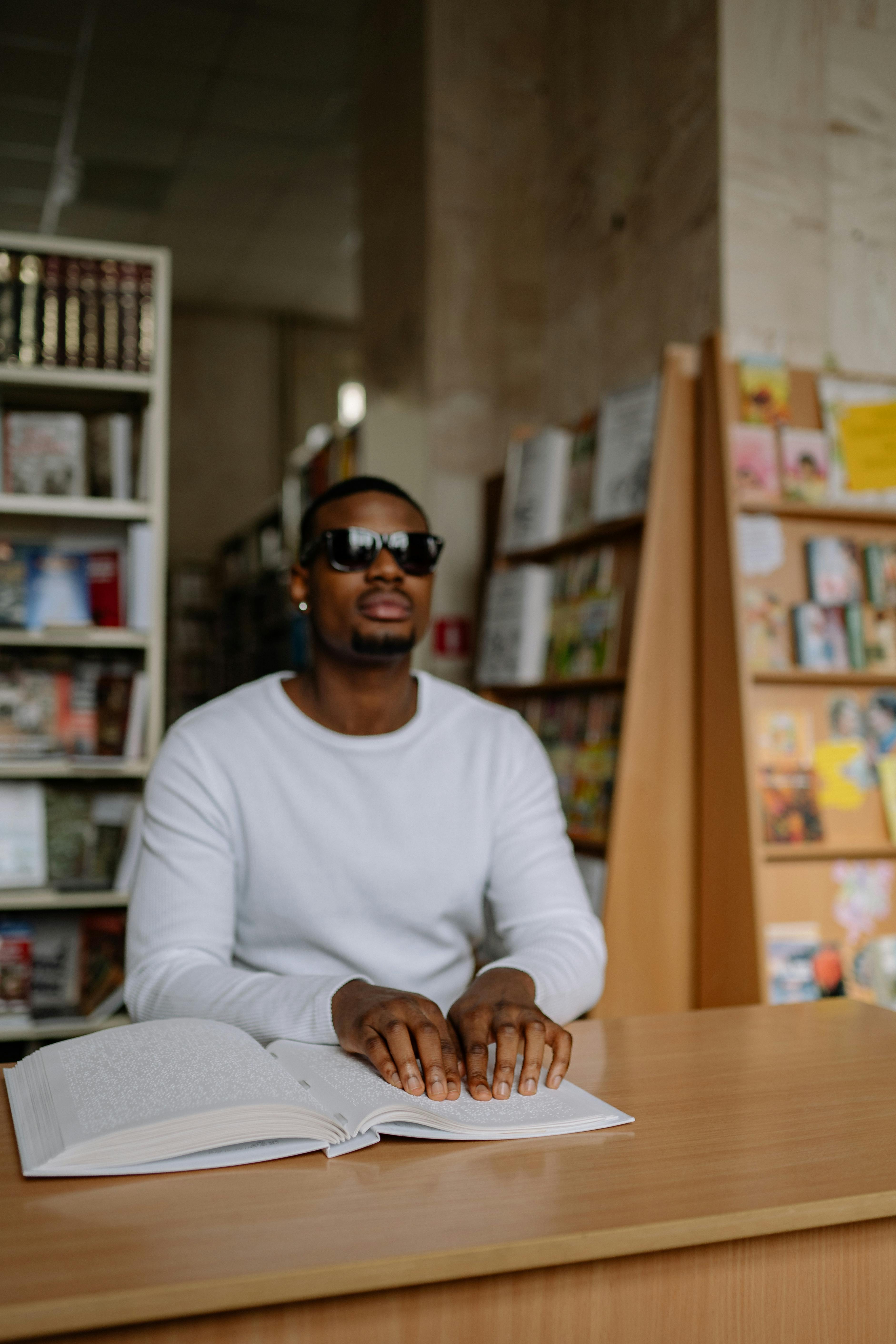 People Sitting in a Library · Free Stock Photo