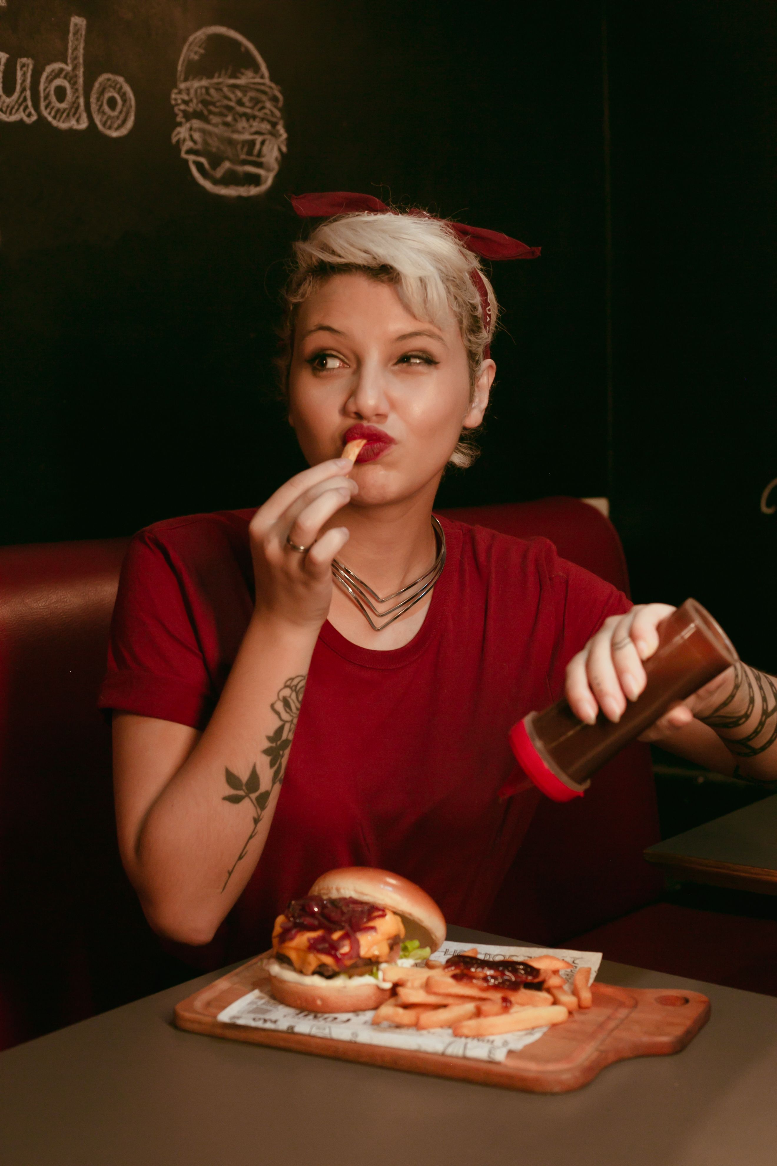 Eating Fries Photos, Download The BEST Free Eating Fries Stock Photos ...