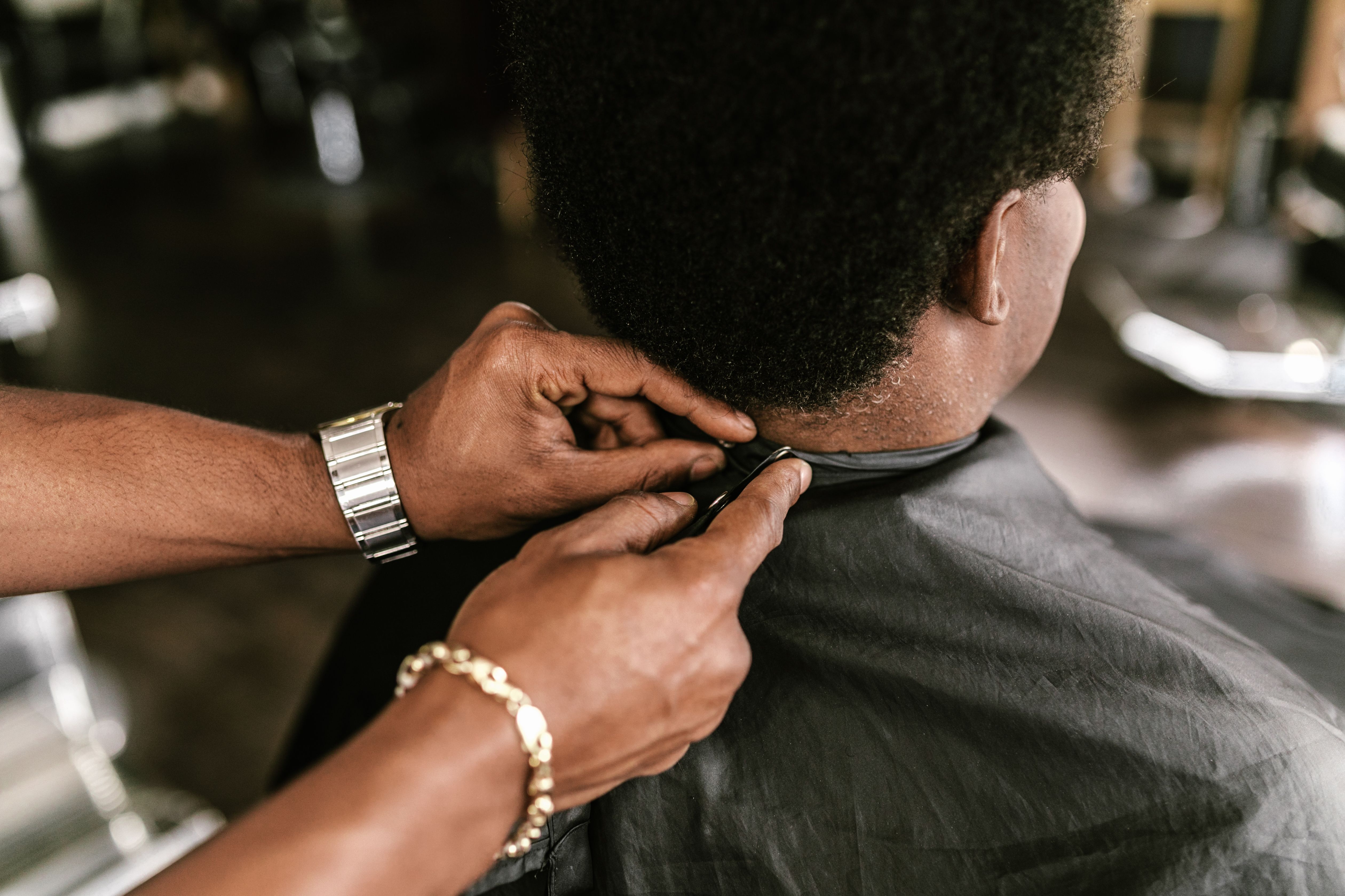 A Barber Using Razor · Free Stock Photo