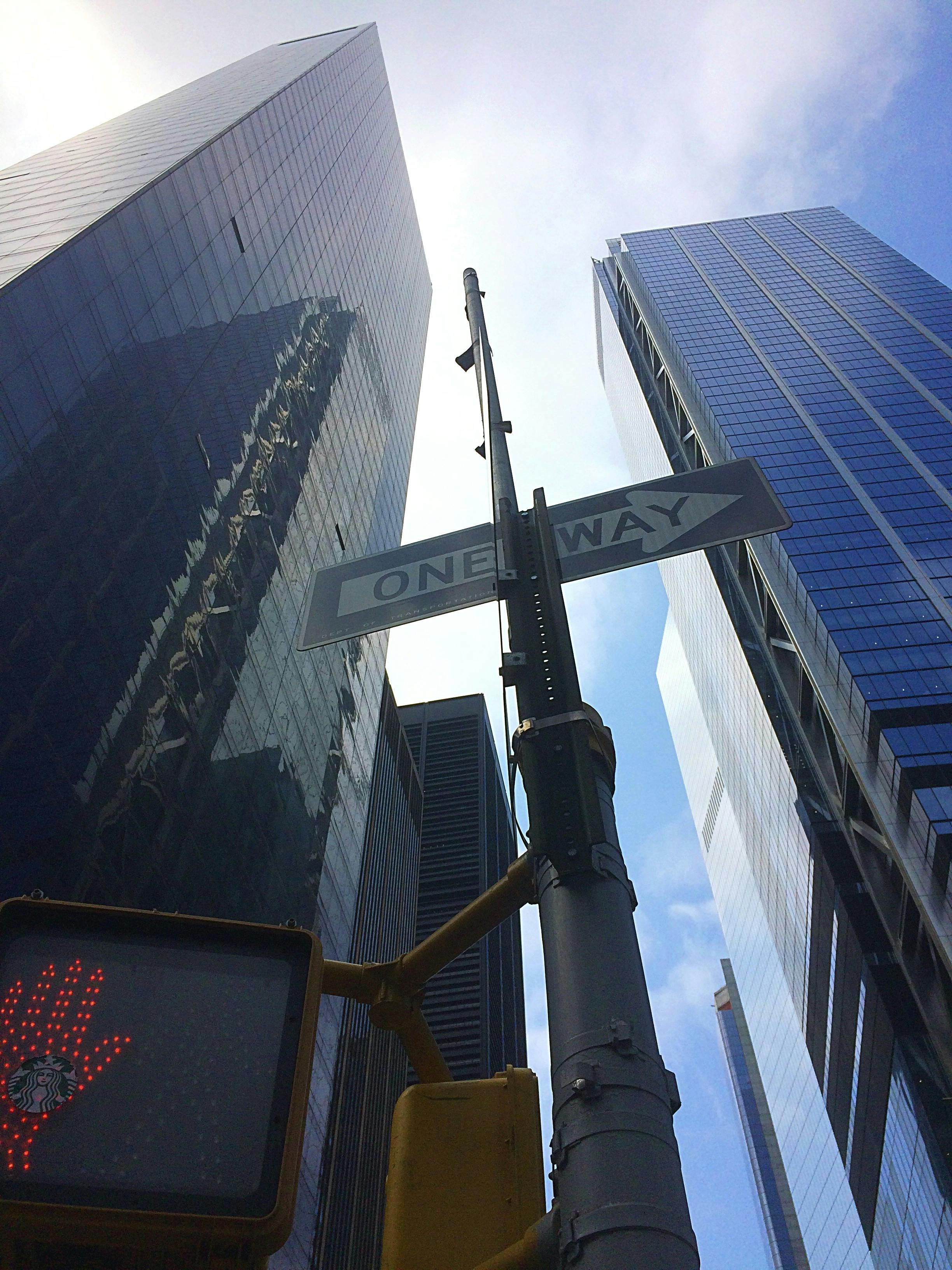 One Way Sign in Ciity · Free Stock Photo