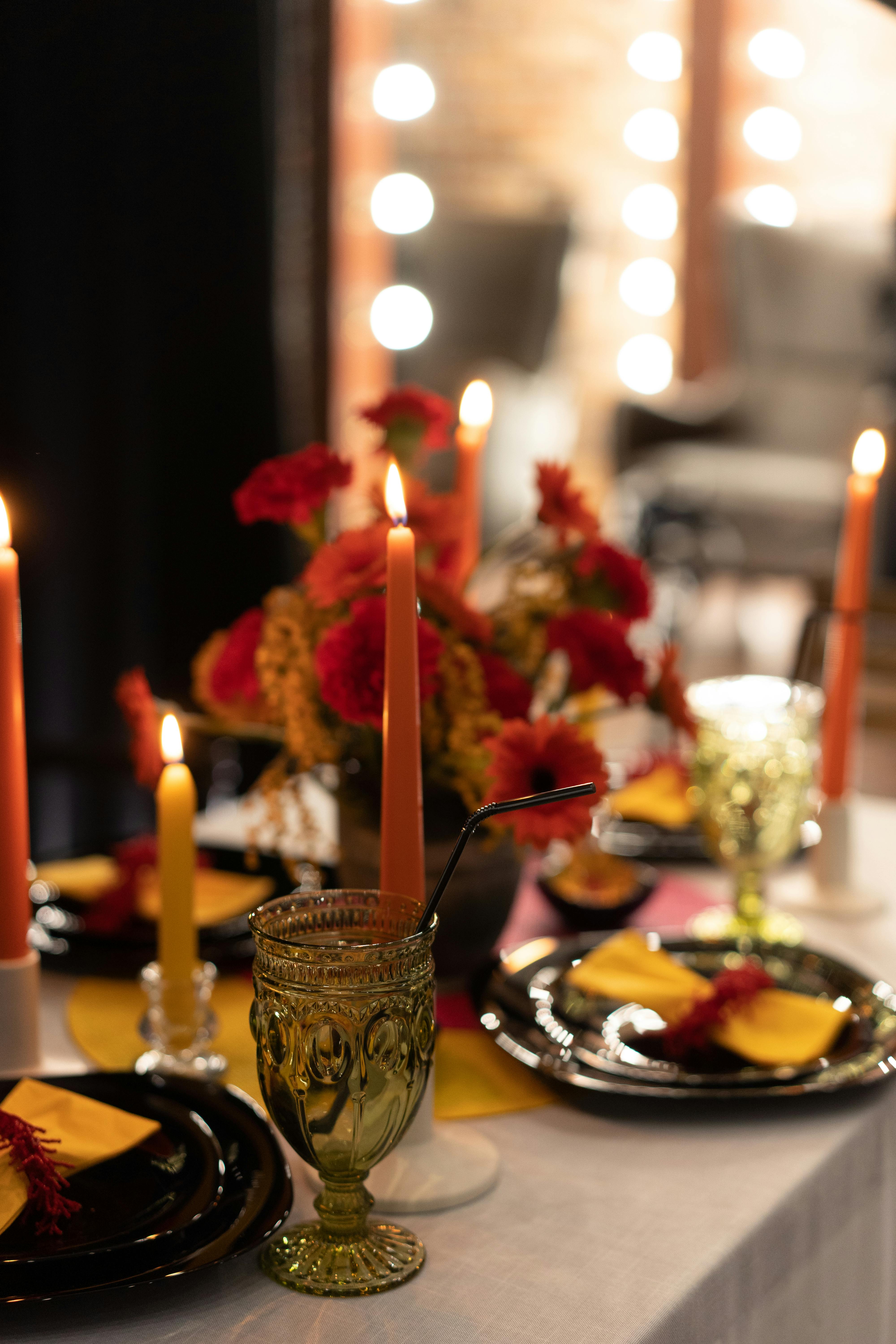 Close-Up Shot of Table Setting · Free Stock Photo