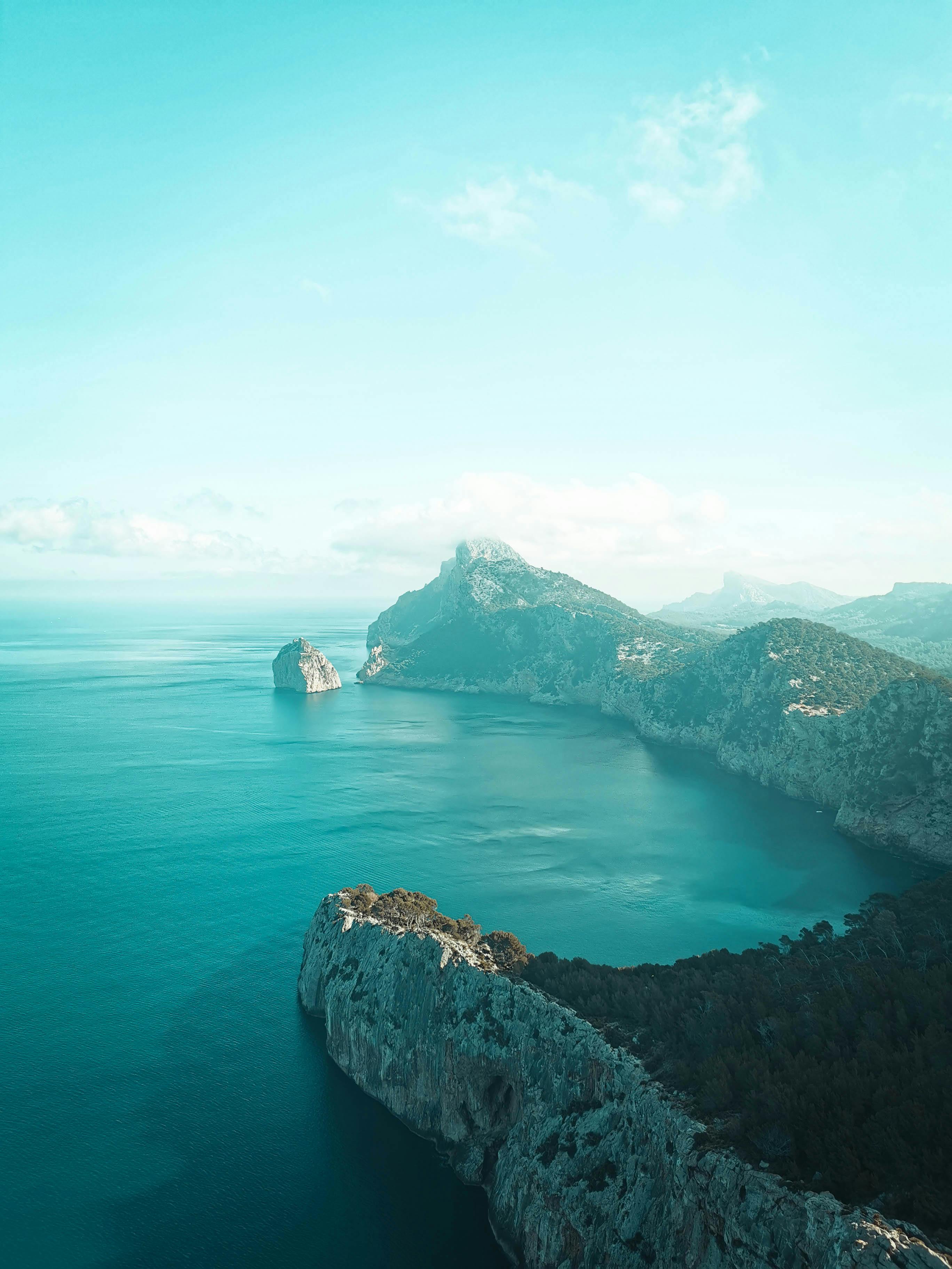 Dark Deep Ocean · Free Stock Photo