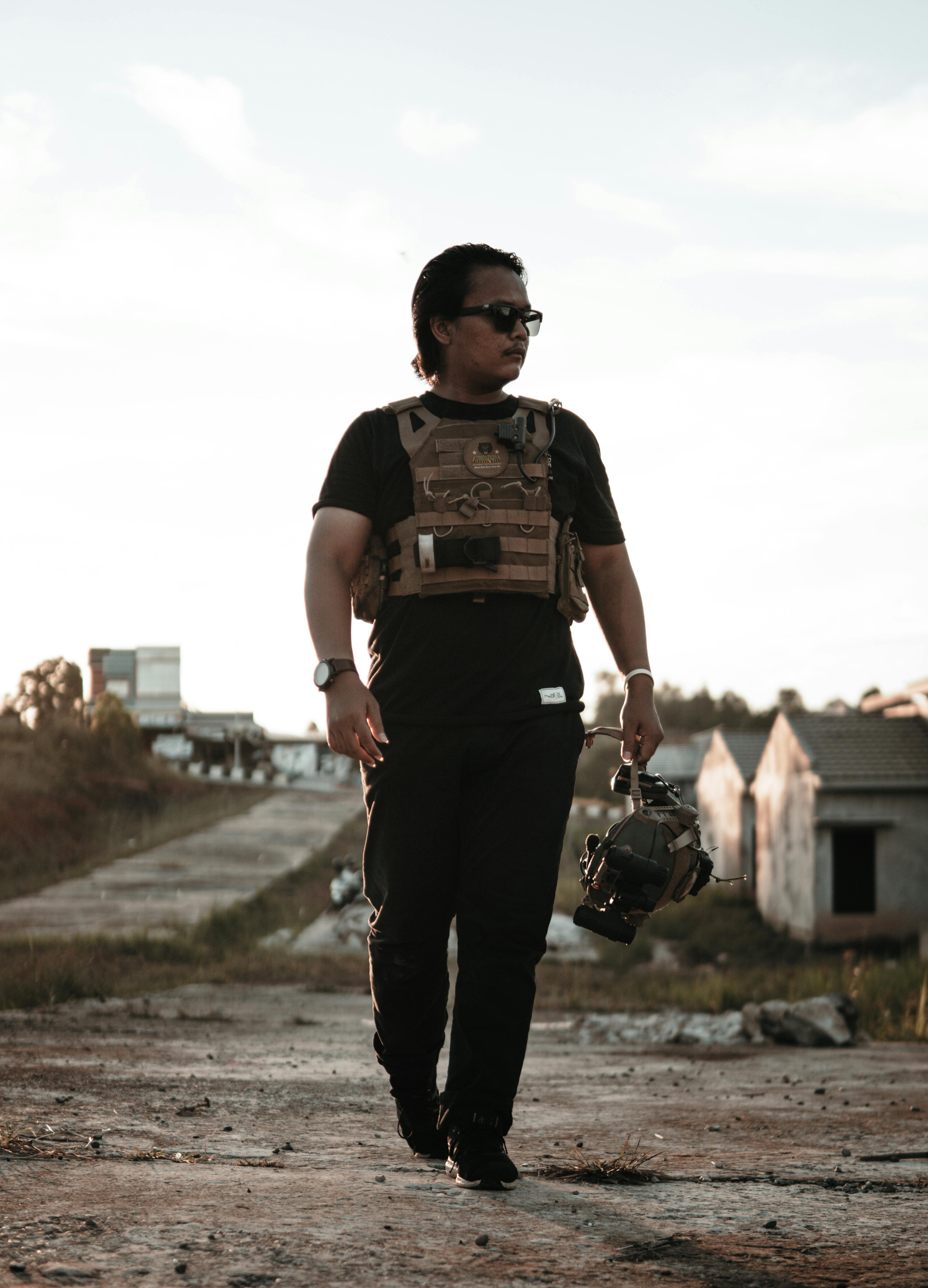 Army Walking Photos, Download The BEST Free Army Walking Stock Photos ...