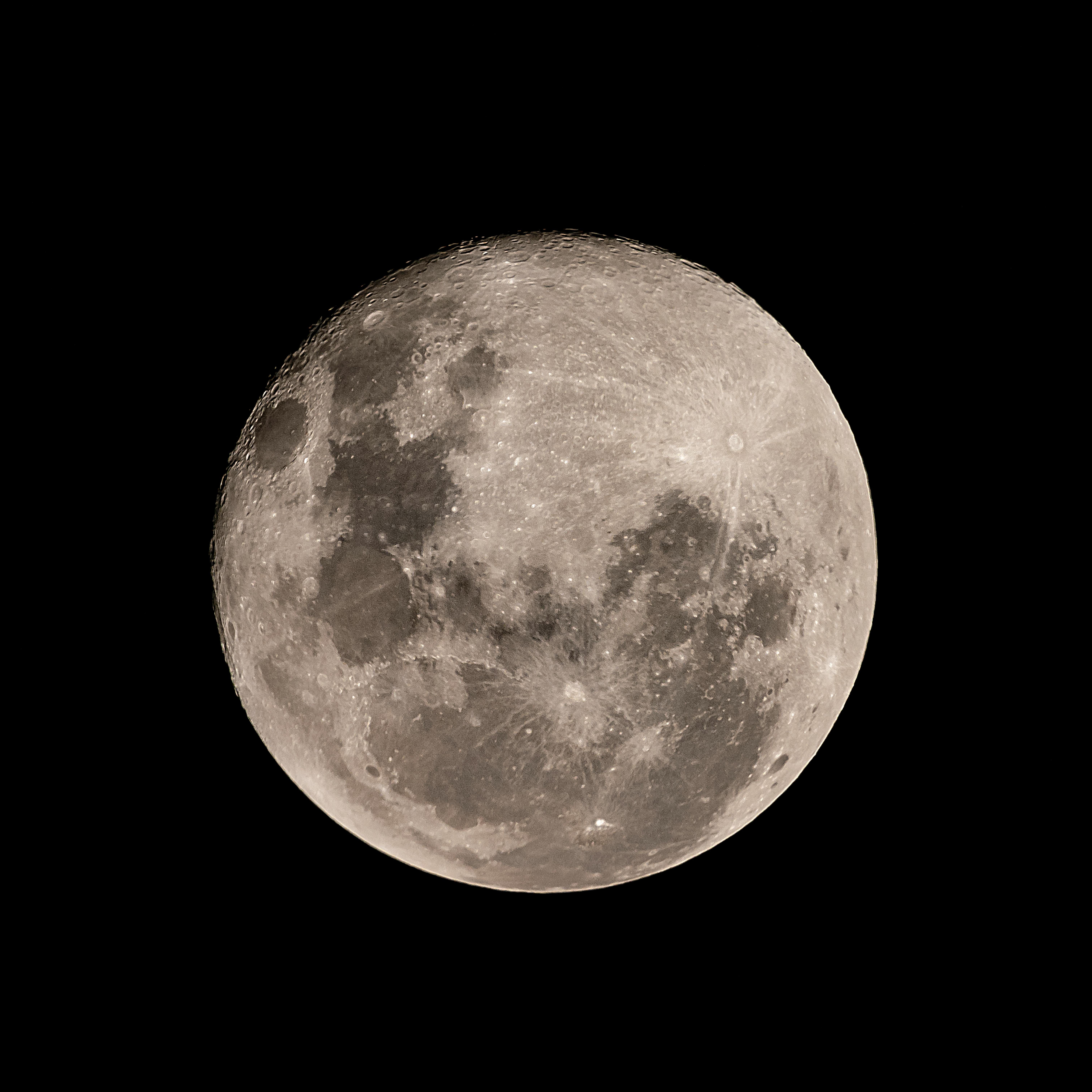 A Close-Up Shot of the Full Moon · Free Stock Photo