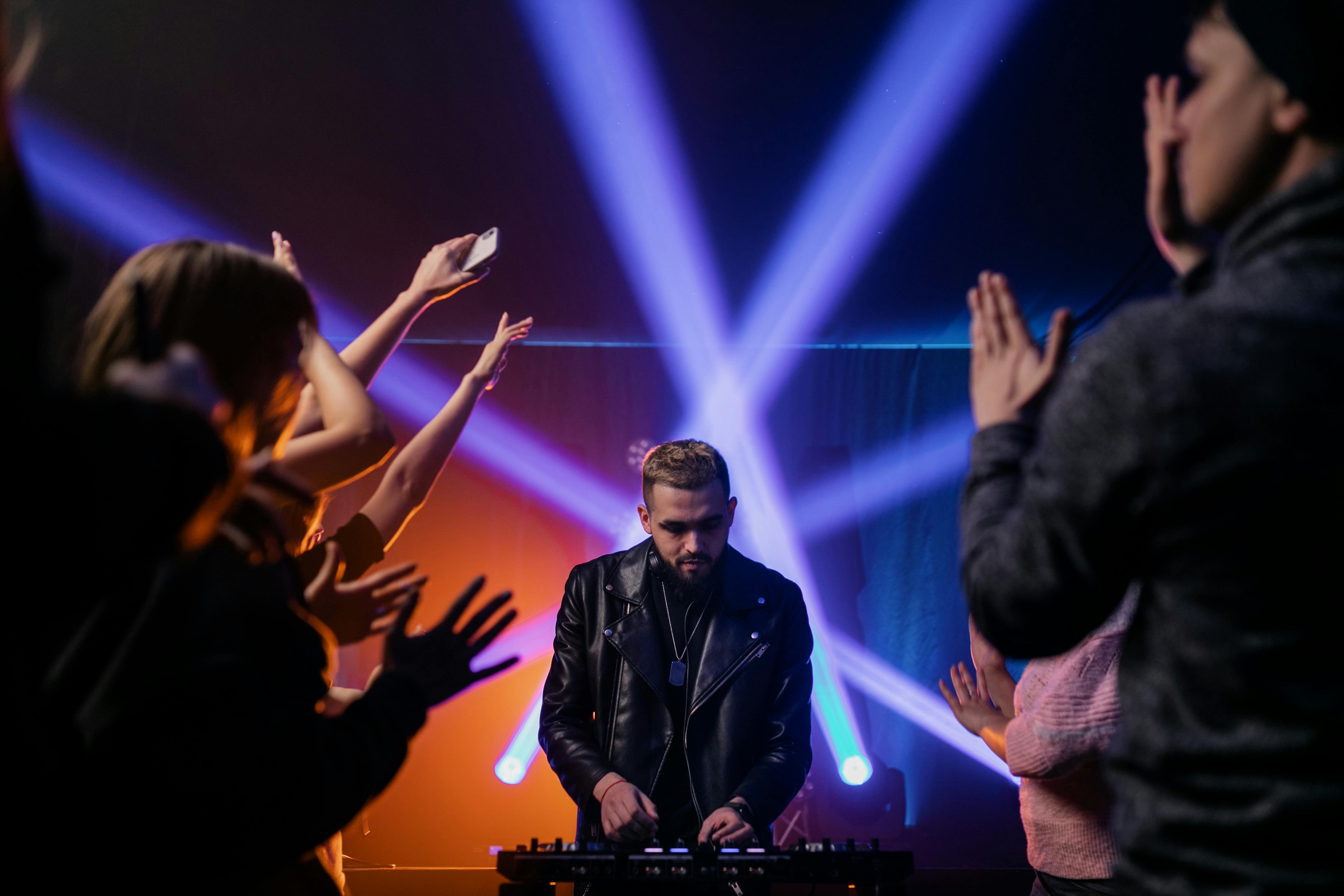 Clapping Crowd Photos, Download Free Clapping Crowd Stock Photos & HD ...