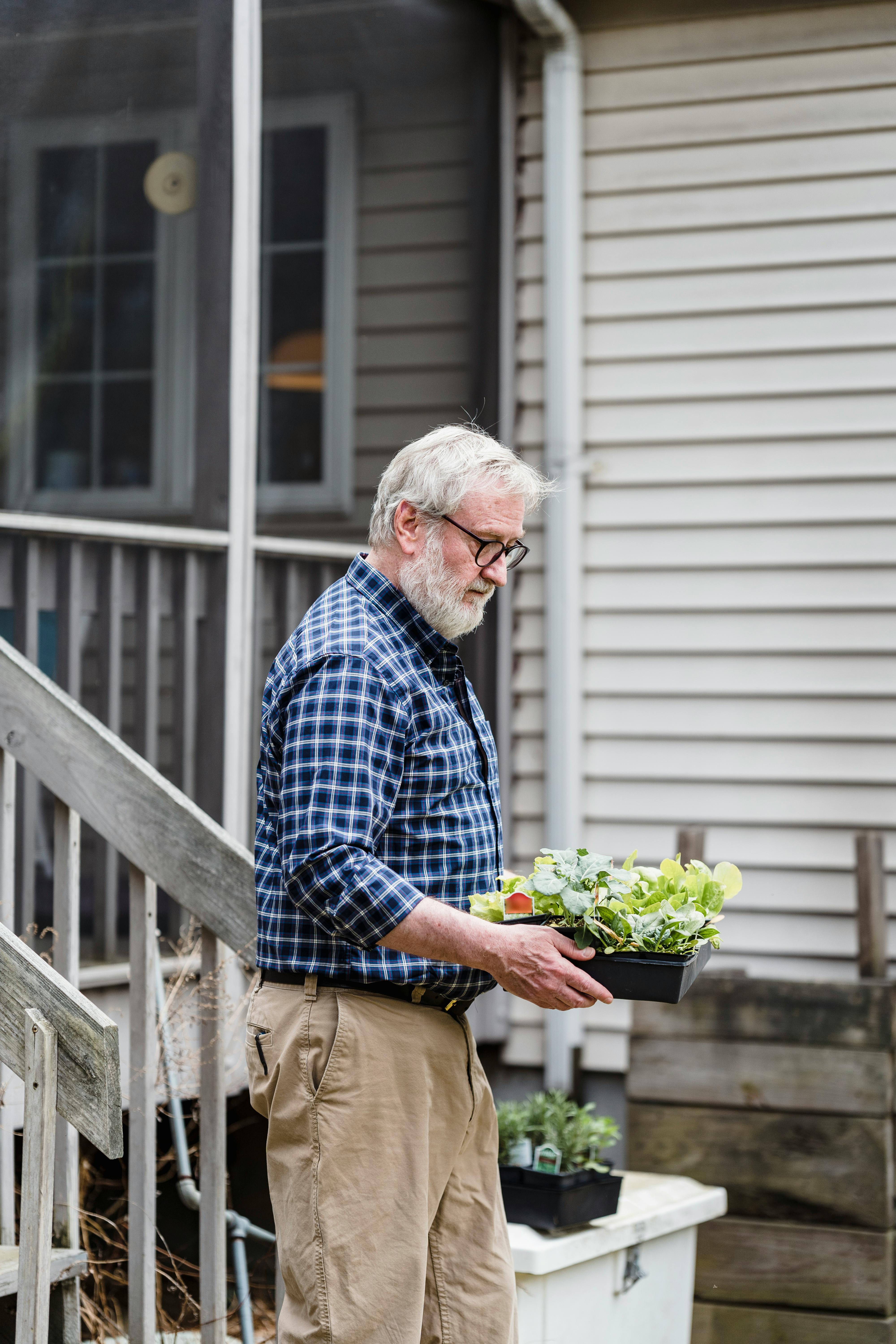 Senior Homeowners Photos, Download The BEST Free Senior Homeowners ...