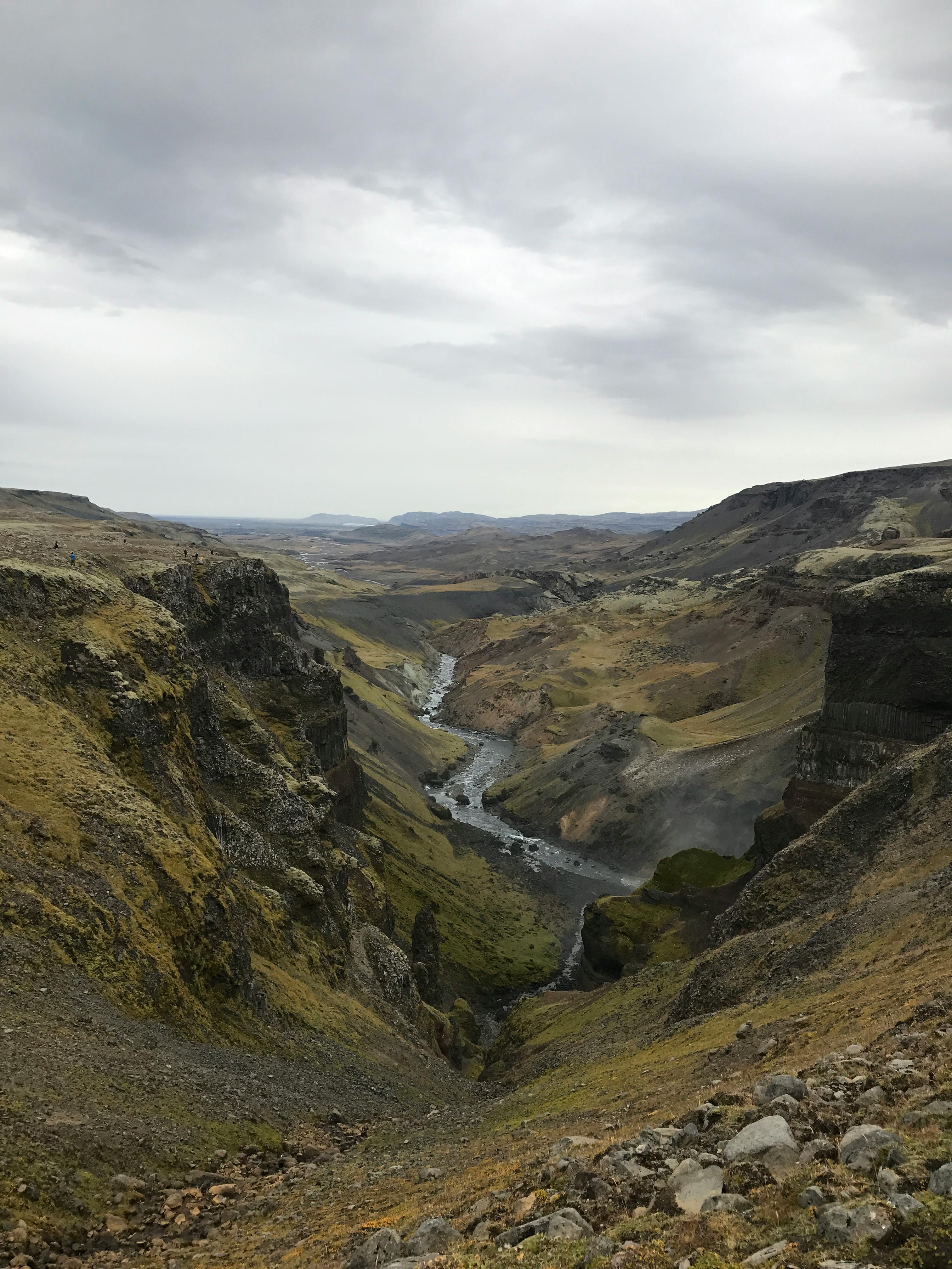 River Between Mountains Photos, Download The BEST Free River Between ...