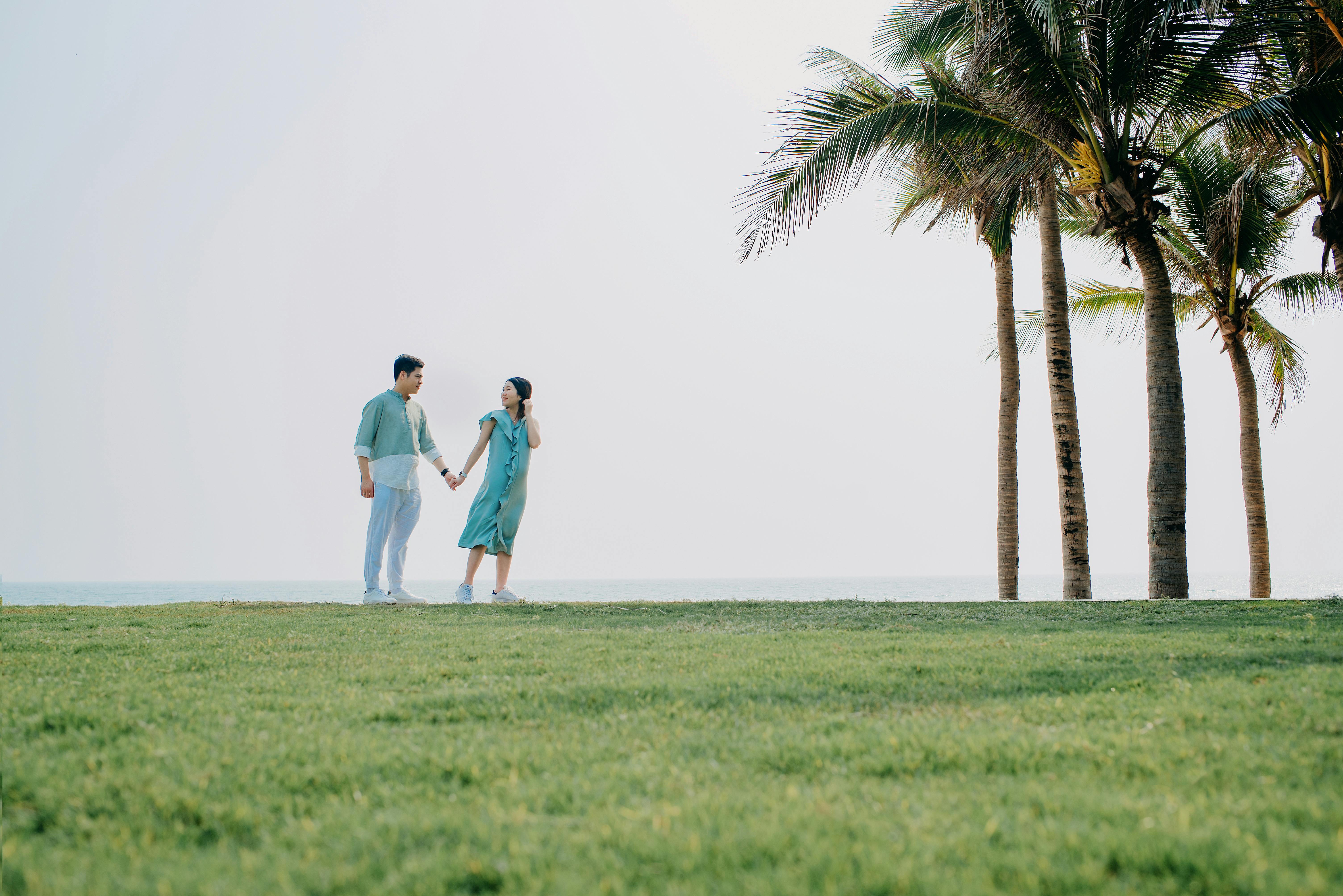 Mom Resort Photos, Download The BEST Free Mom Resort Stock Photos & HD ...