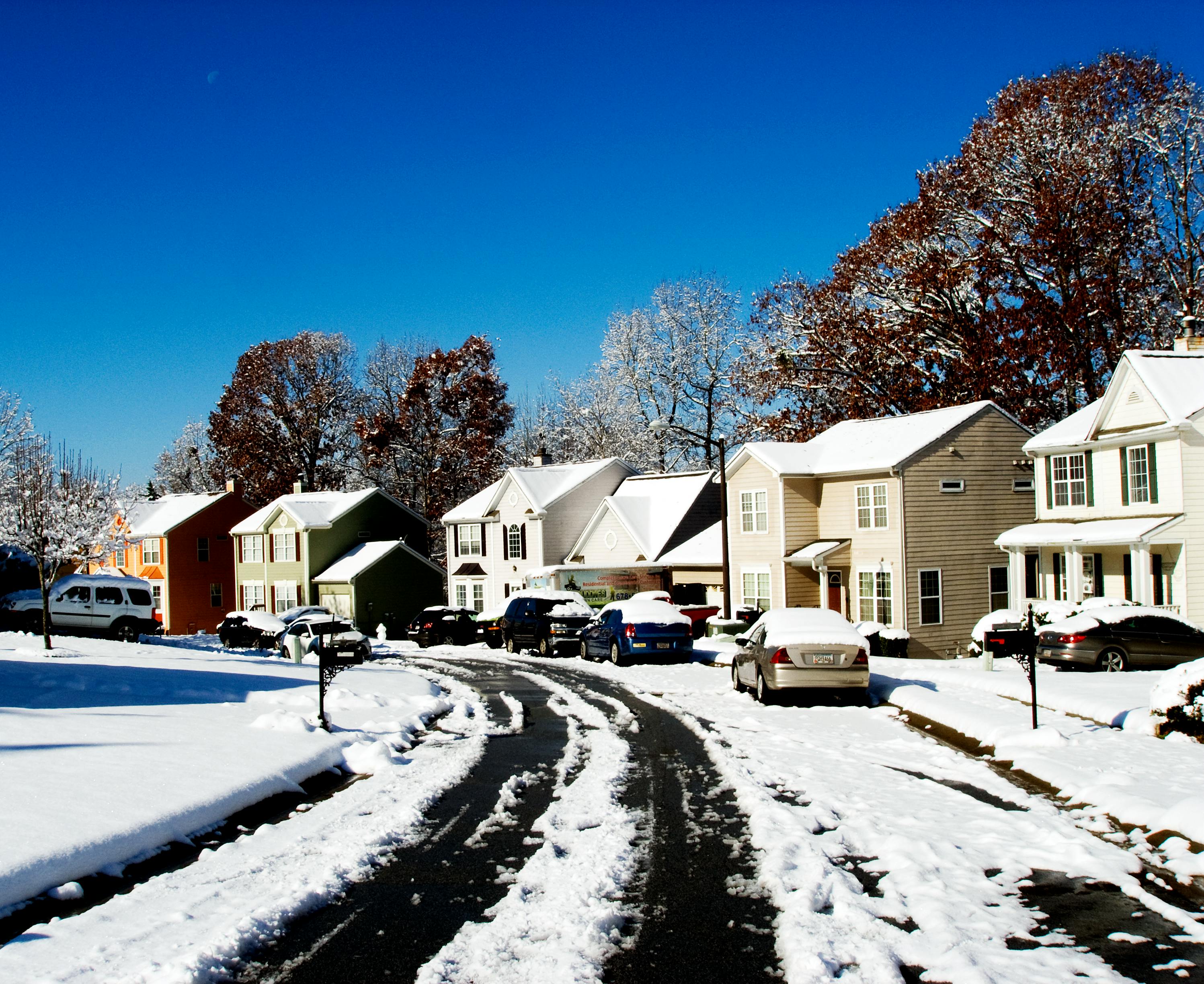 Snow Pathway Near at Houses · Free Stock Photo