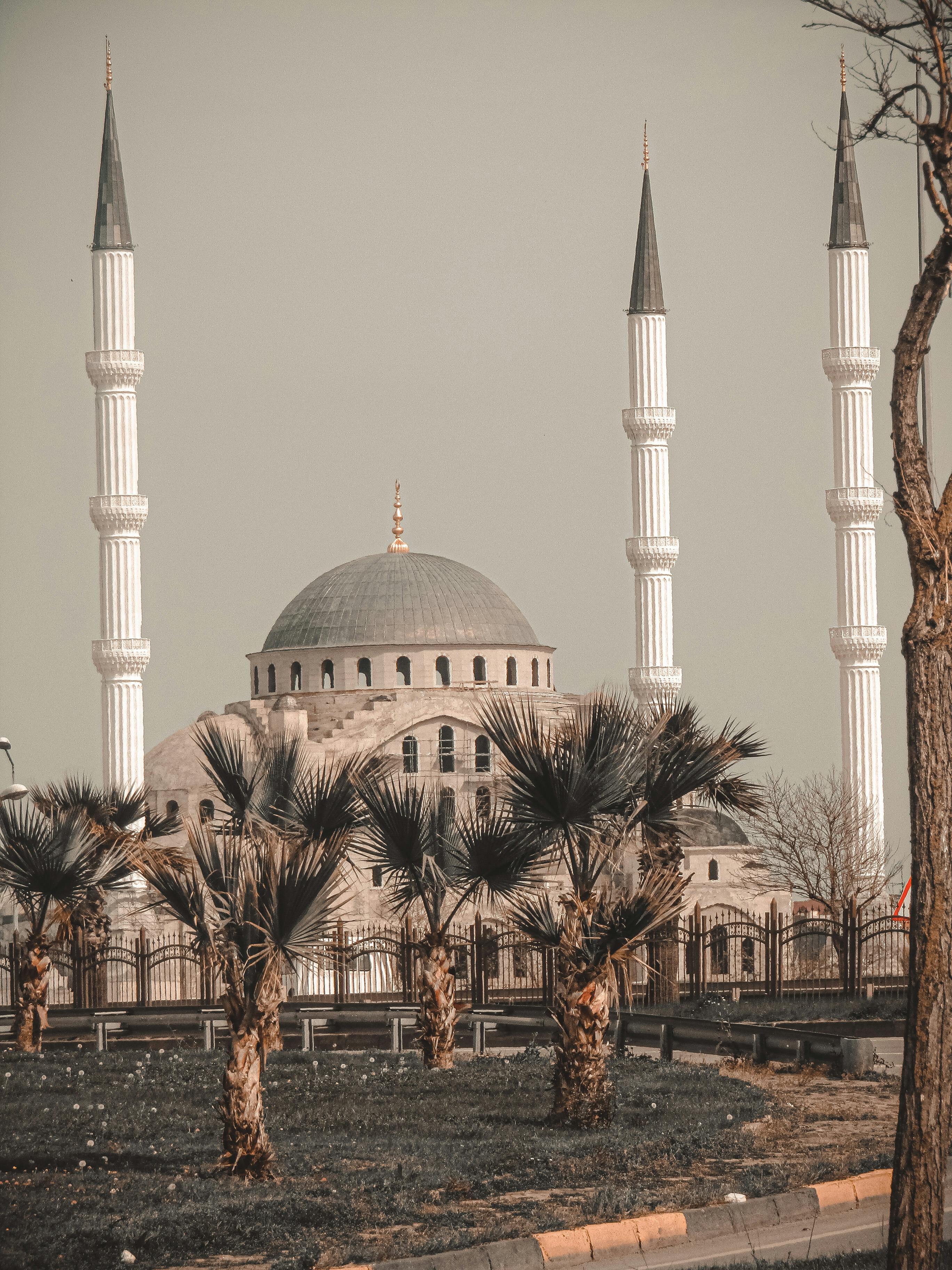 Gray Concrete Temple during Day · Free Stock Photo