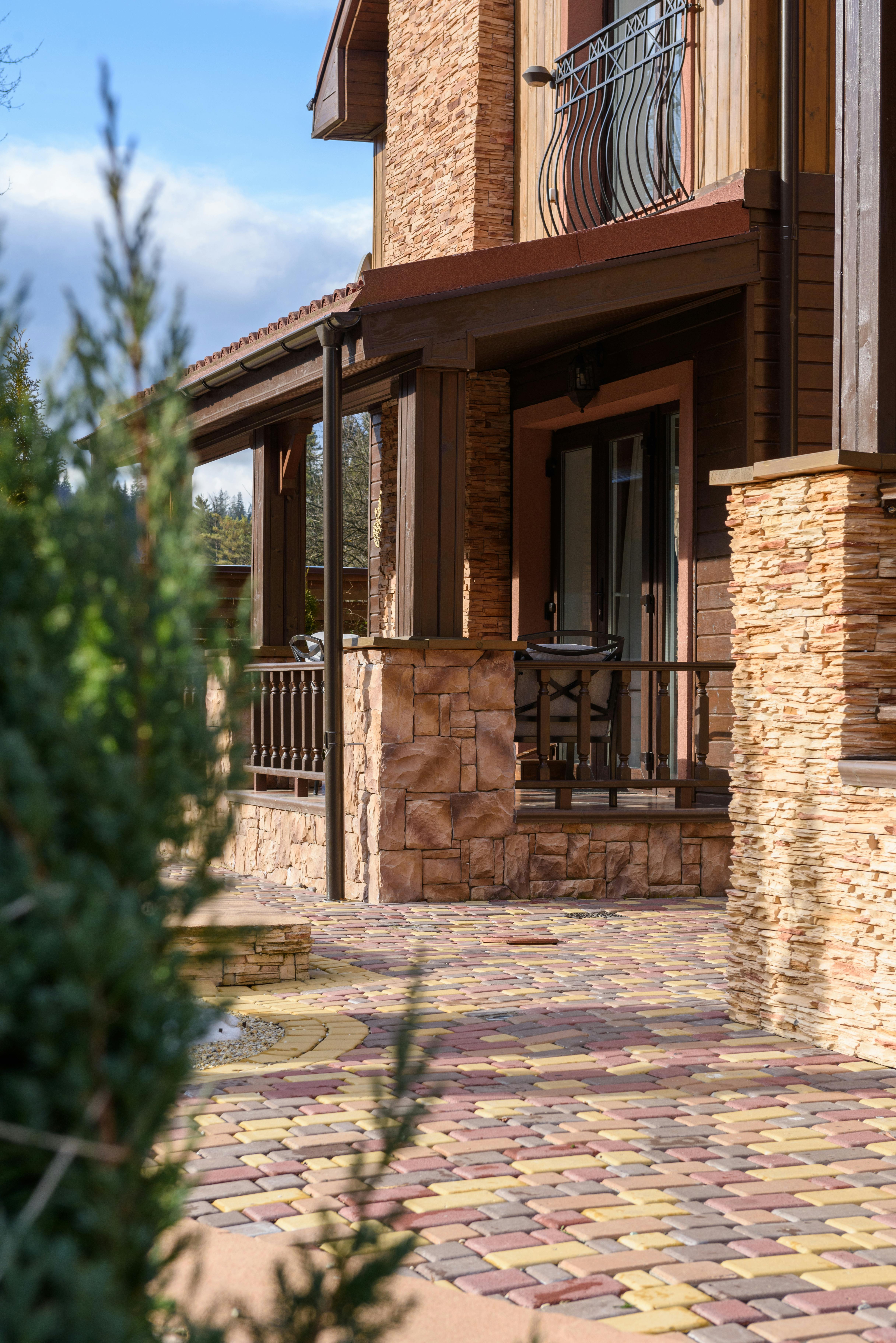 Exterior of Rural House · Free Stock Photo