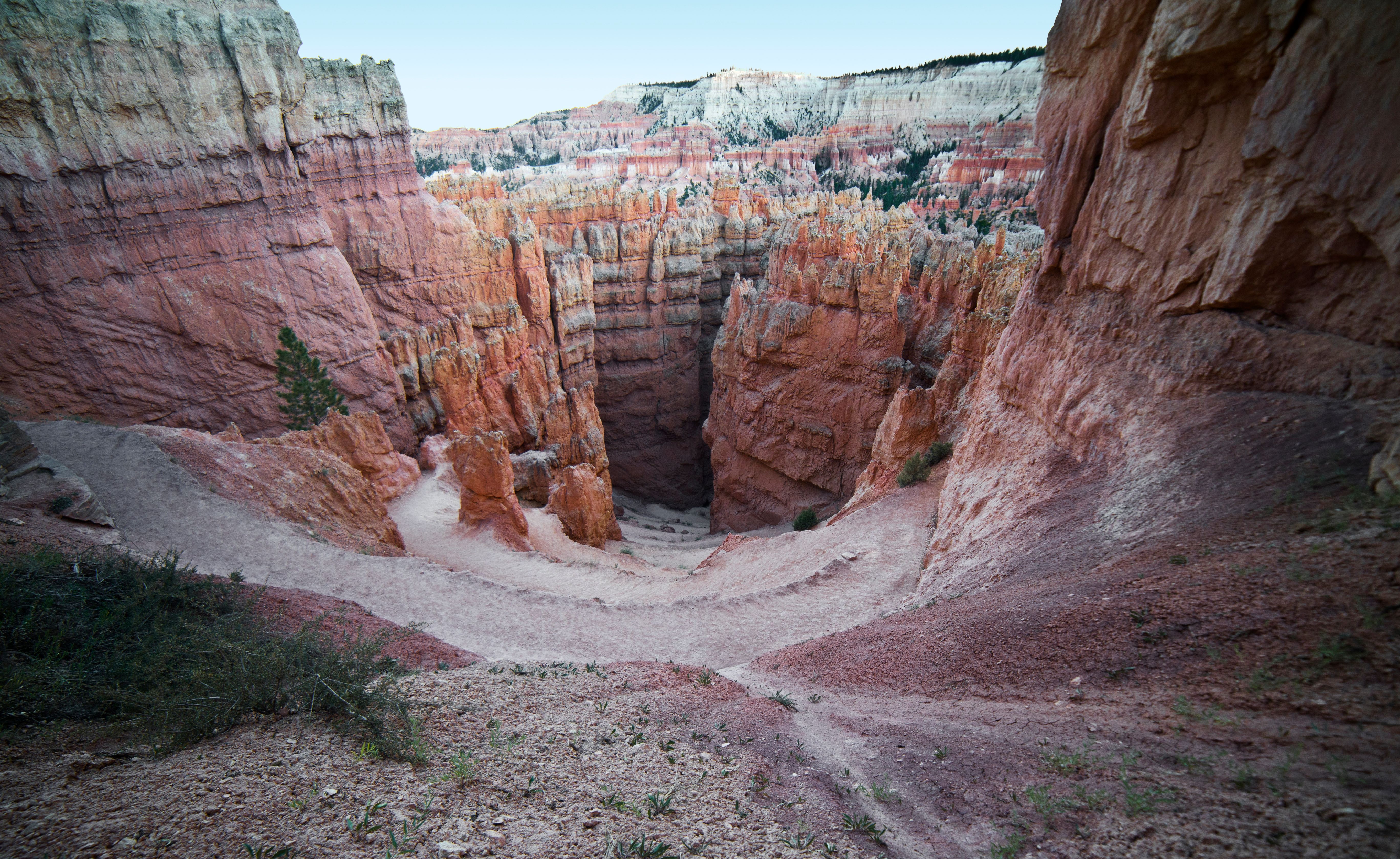 Wide Angle Shot of the Bryce Canyon · Free Stock Photo