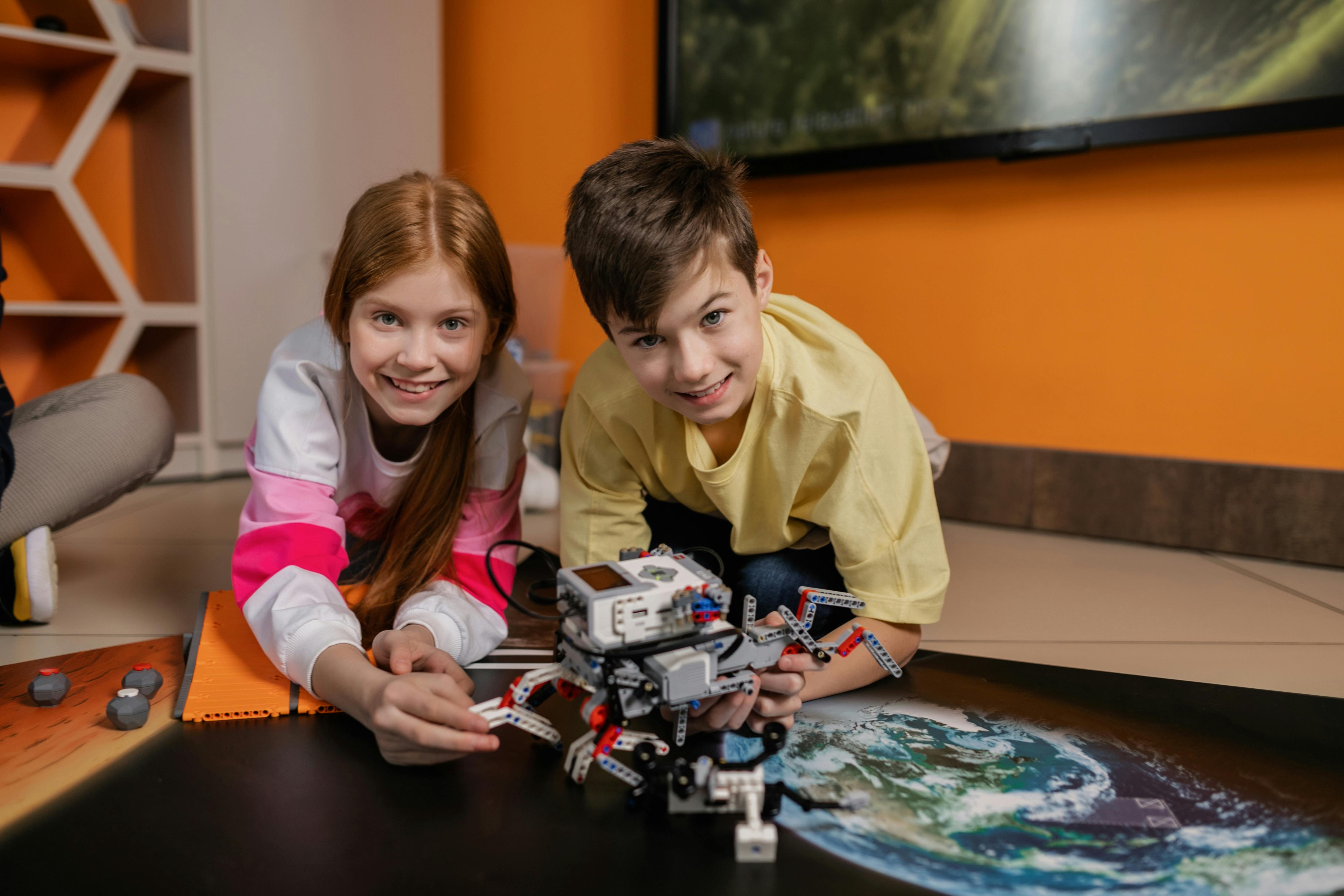 Boy Touching Girl Hip Photos, Download The BEST Free Boy Touching Girl ...