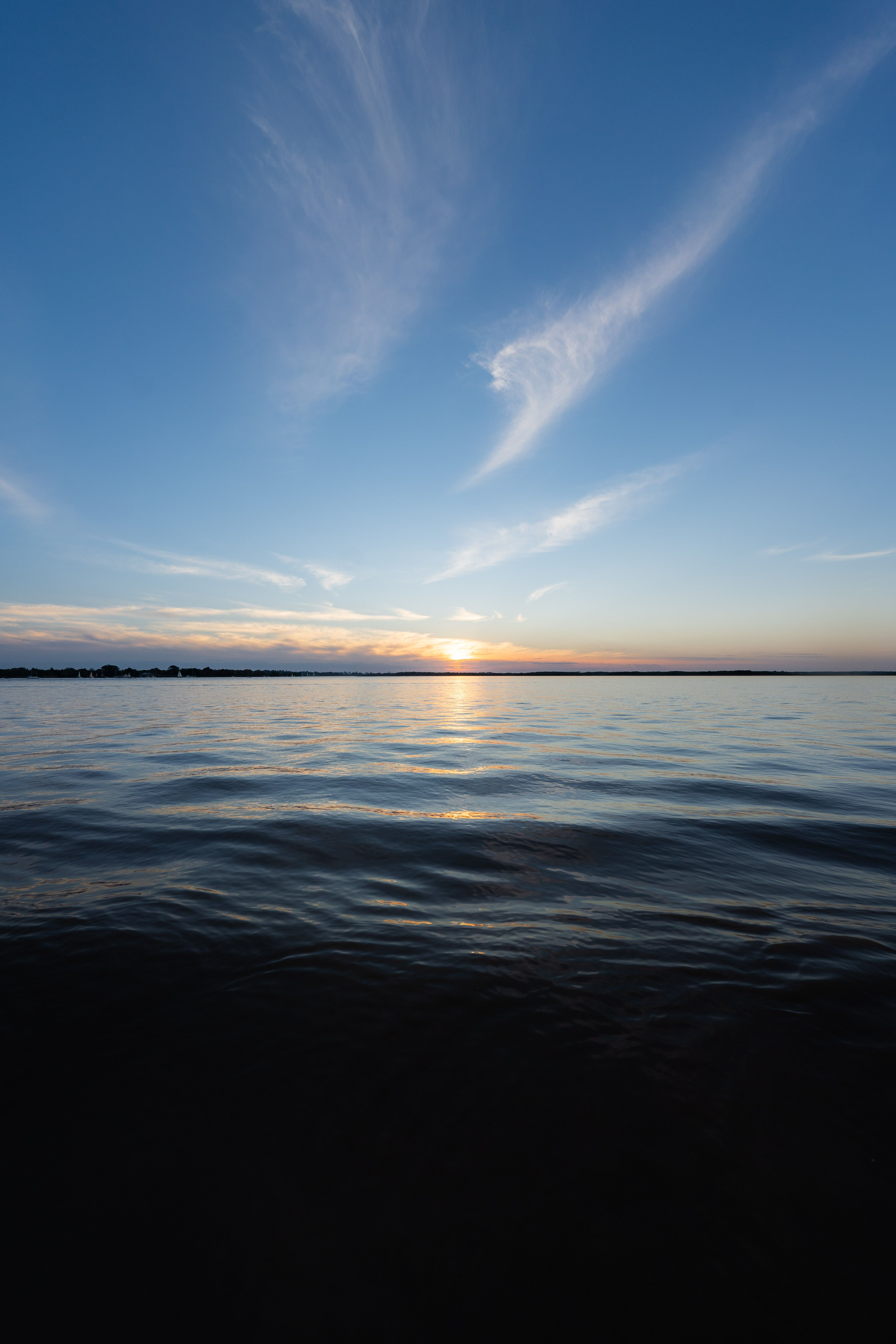 Ocean View During Sunset · Free Stock Photo