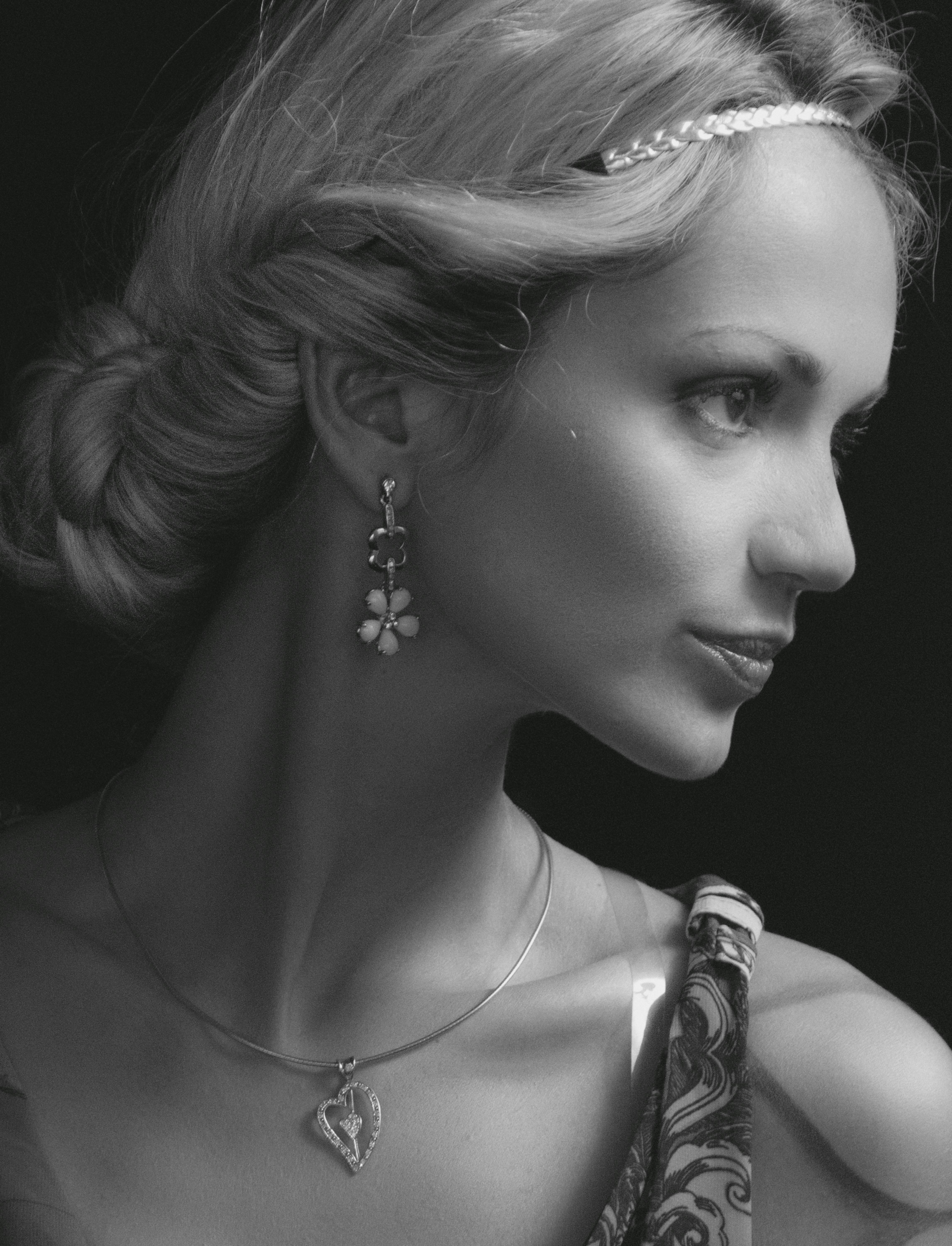 A Pretty Woman Wearing Accessories · Free Stock Photo