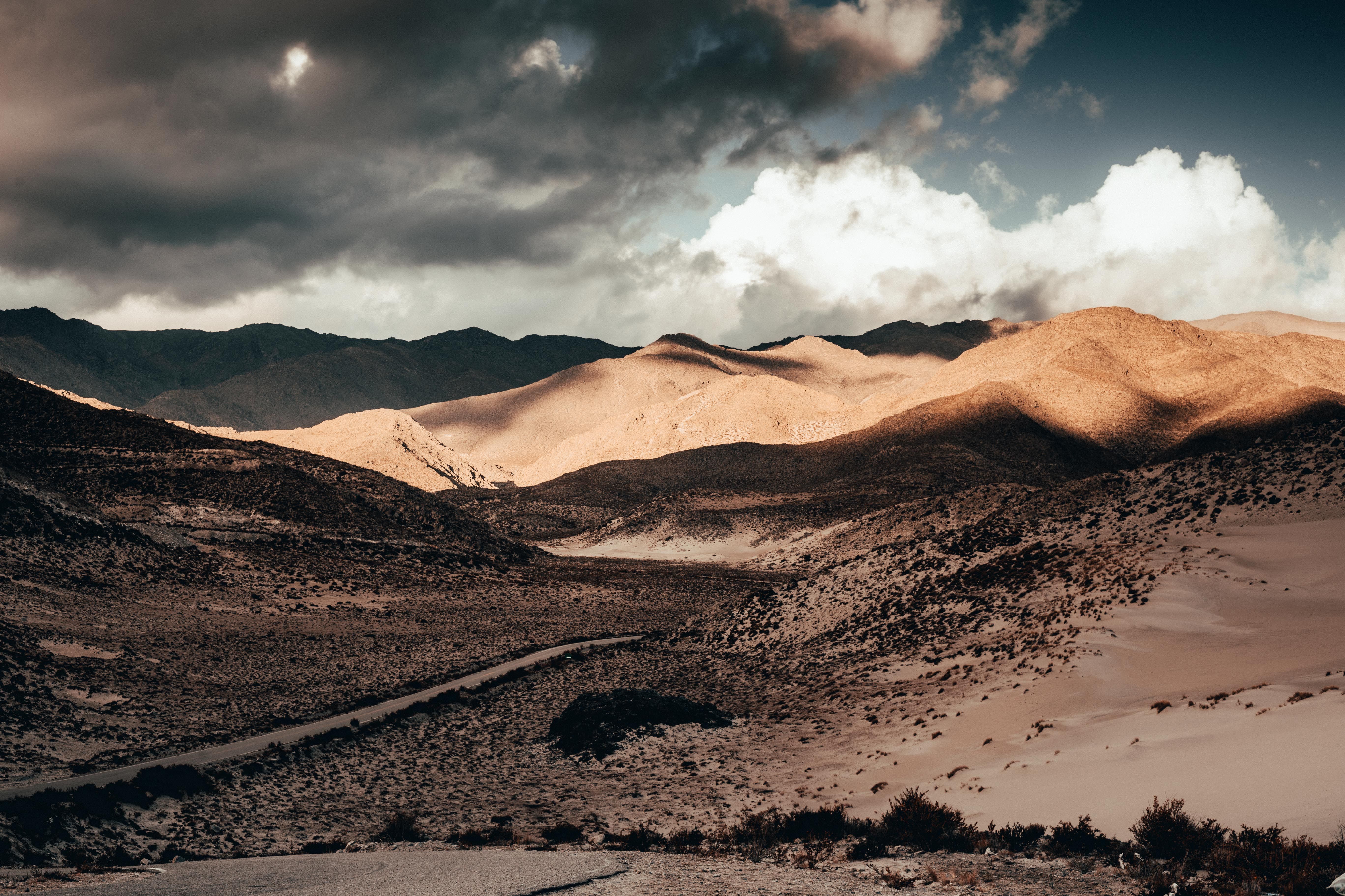 Scenic Landscape of the Desert · Free Stock Photo
