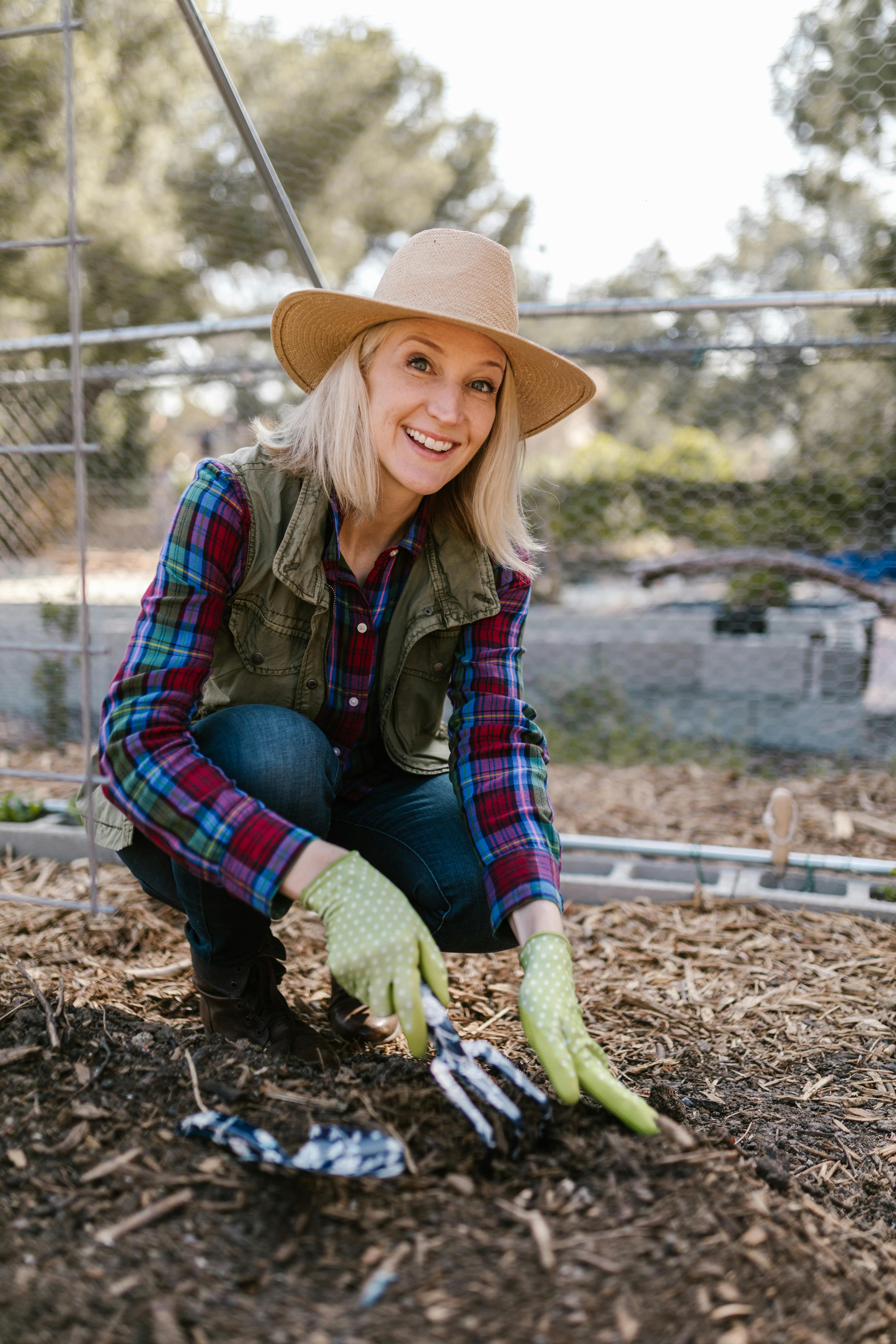 Woman Working In Garden Landscape Photos, Download The BEST Free Woman ...