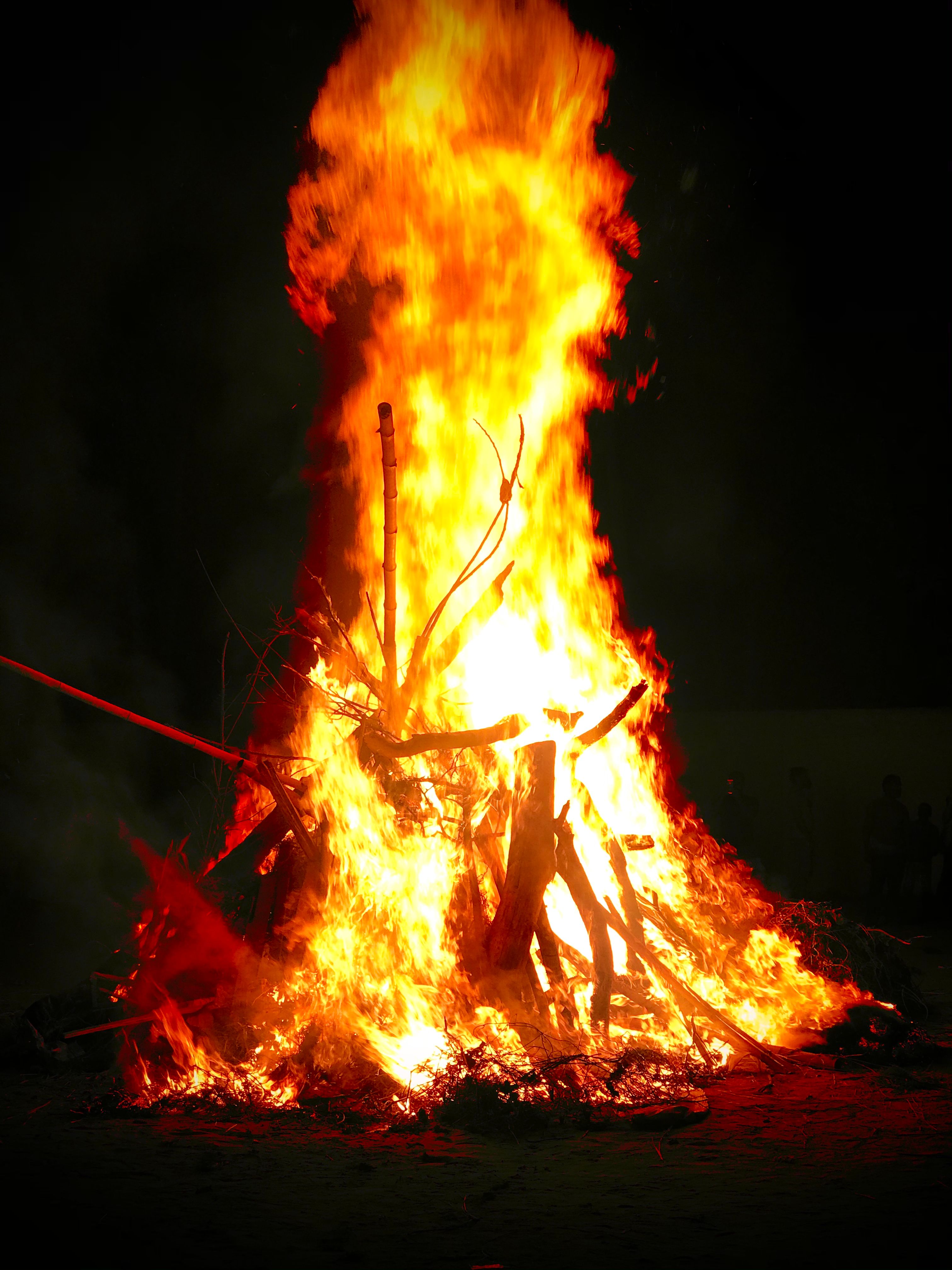 Lighted Matchstick · Free Stock Photo