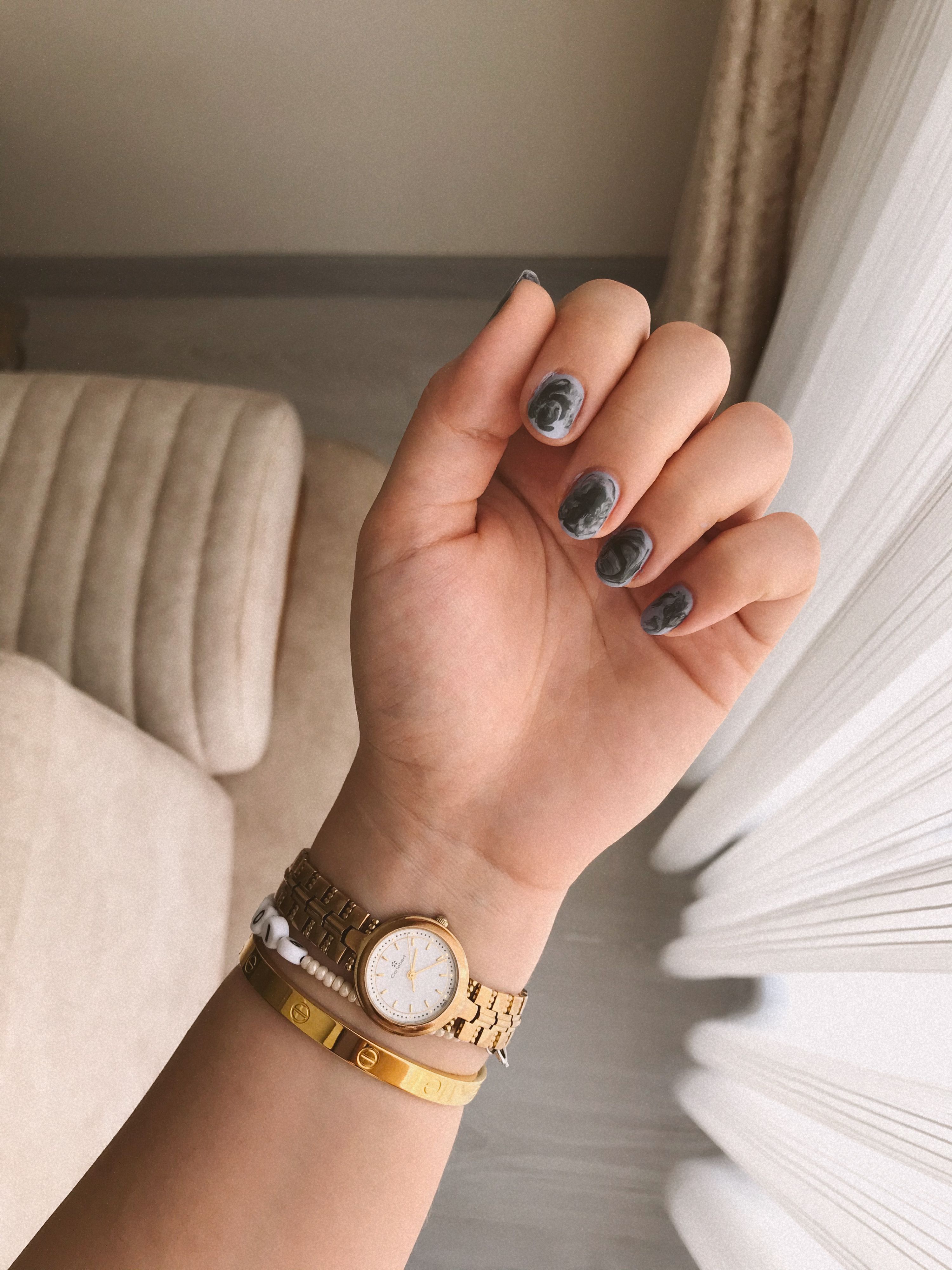 Women Wearing Gold Watches