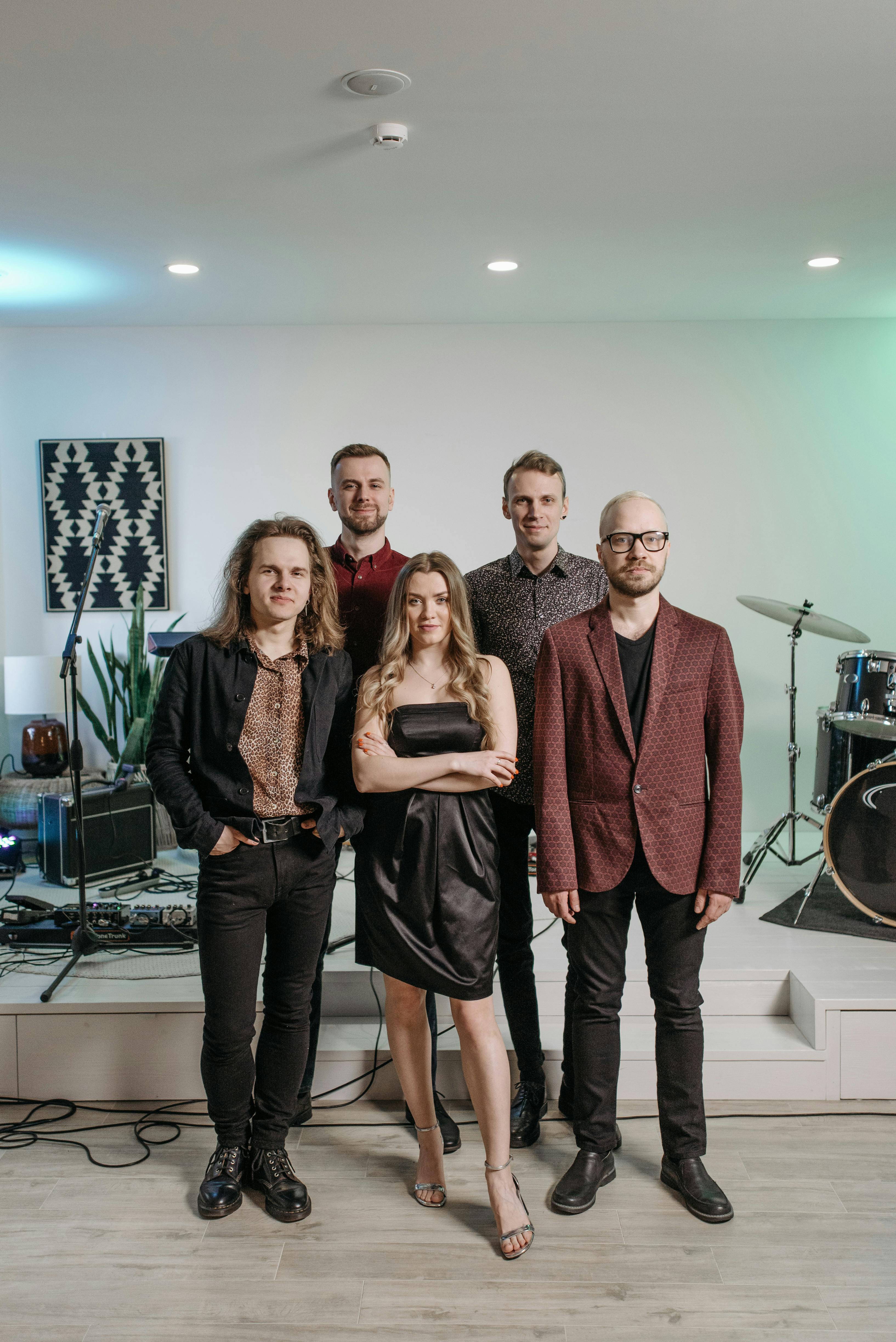 Friends Posing at the Camera · Free Stock Photo