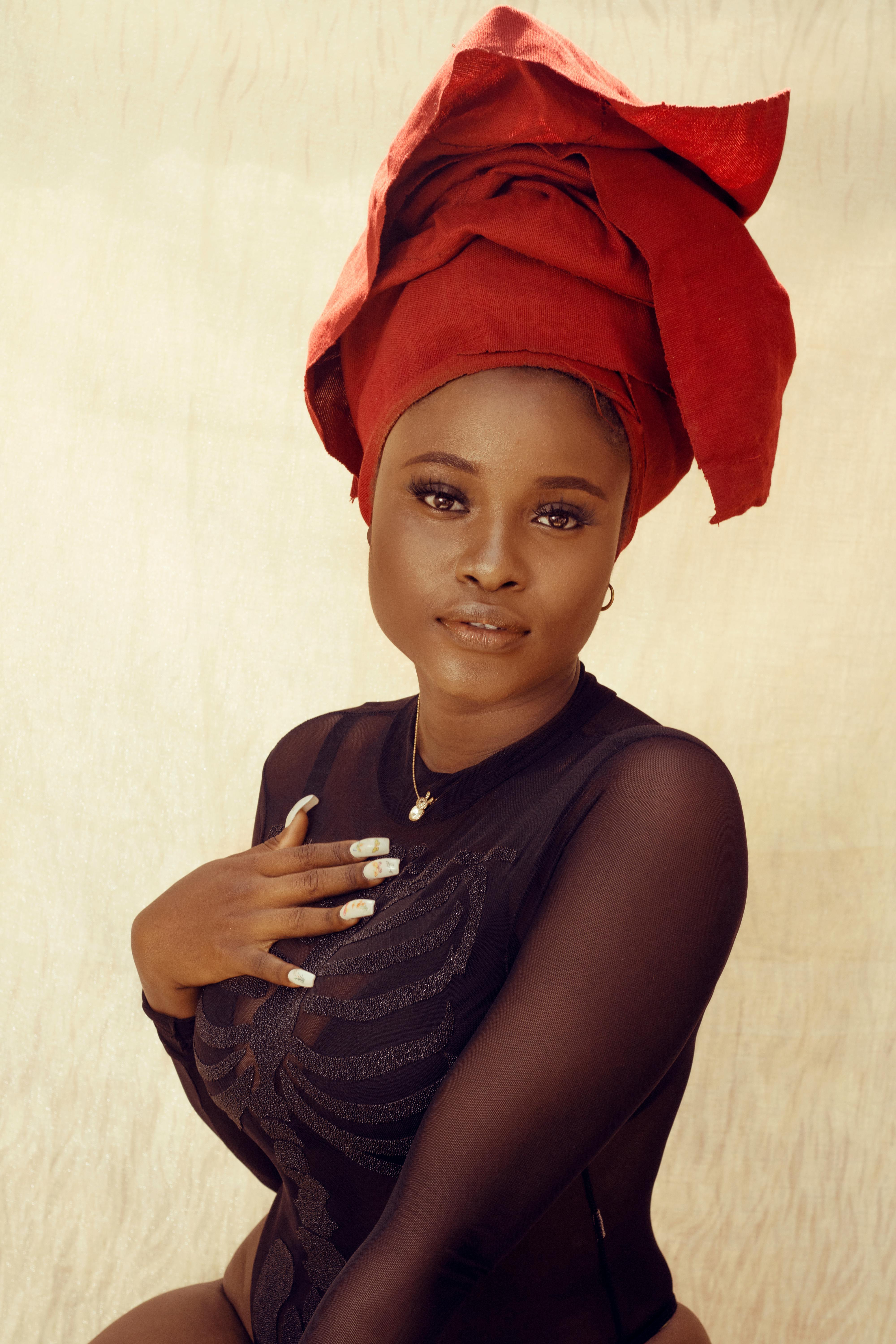 Woman Looking Right Direction · Free Stock Photo