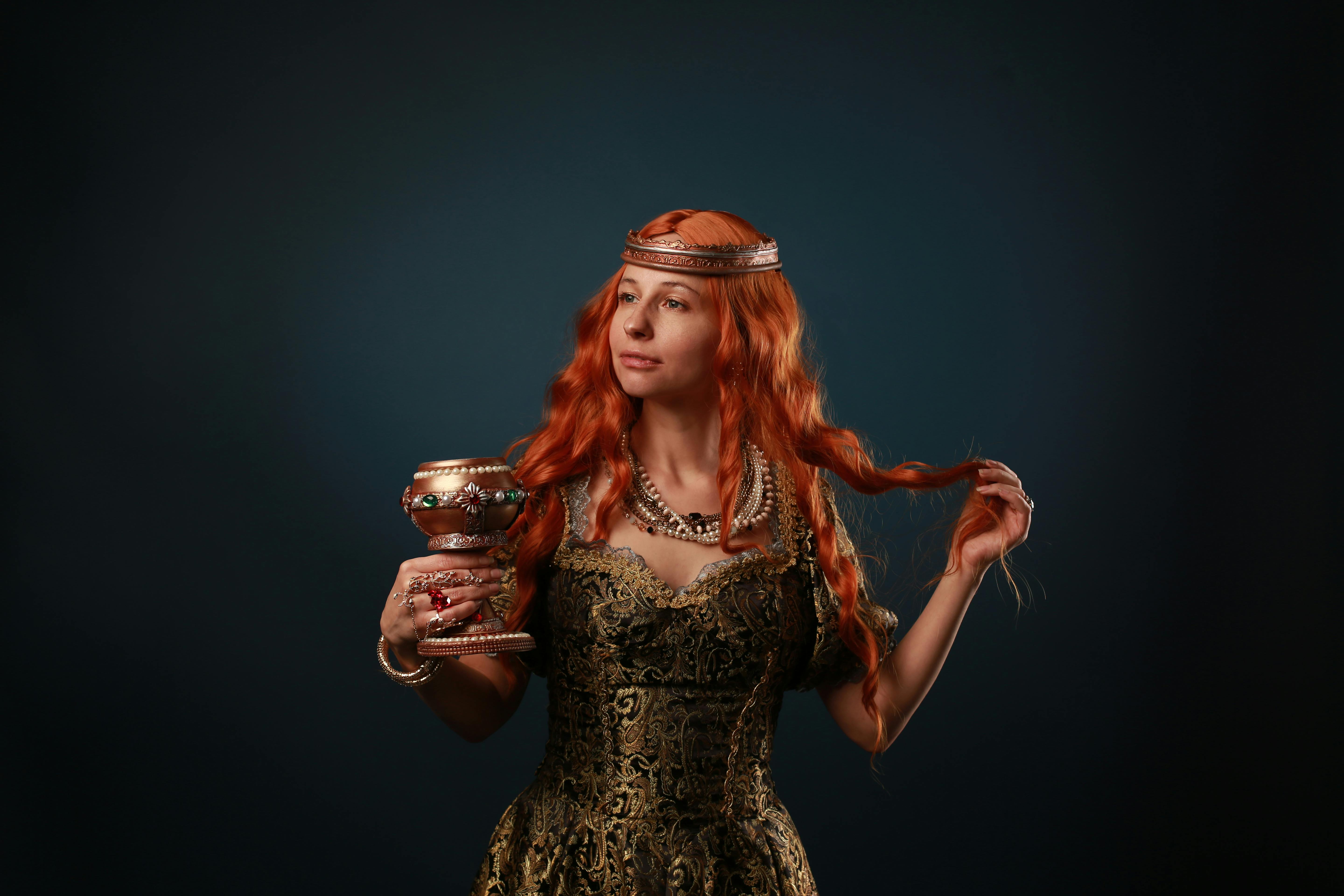 Foto de stock gratuita sobre agazapado, atuendo, cabello pelirrojo ...