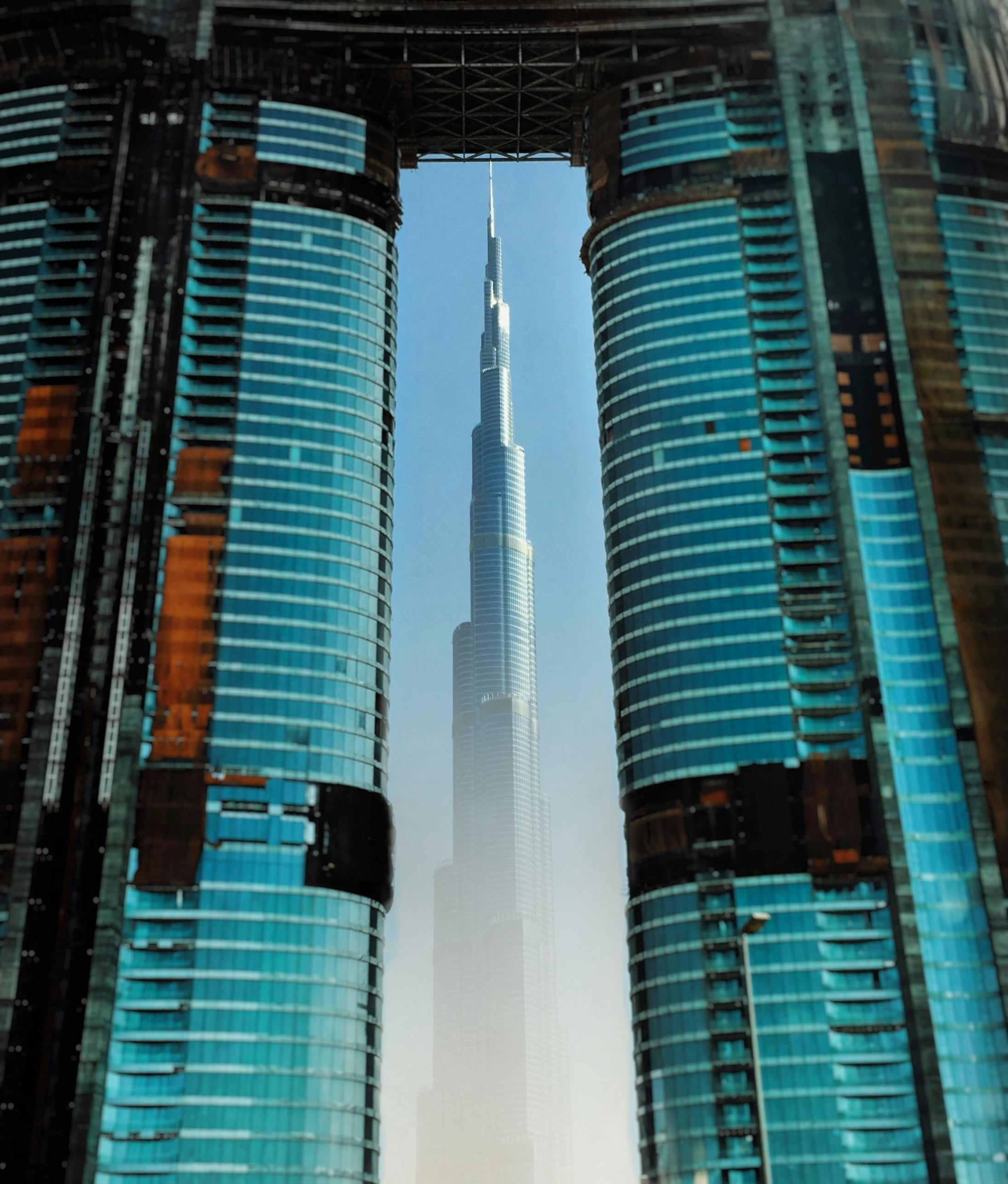 Low Angle Shot of a Skyscraper · Free Stock Photo