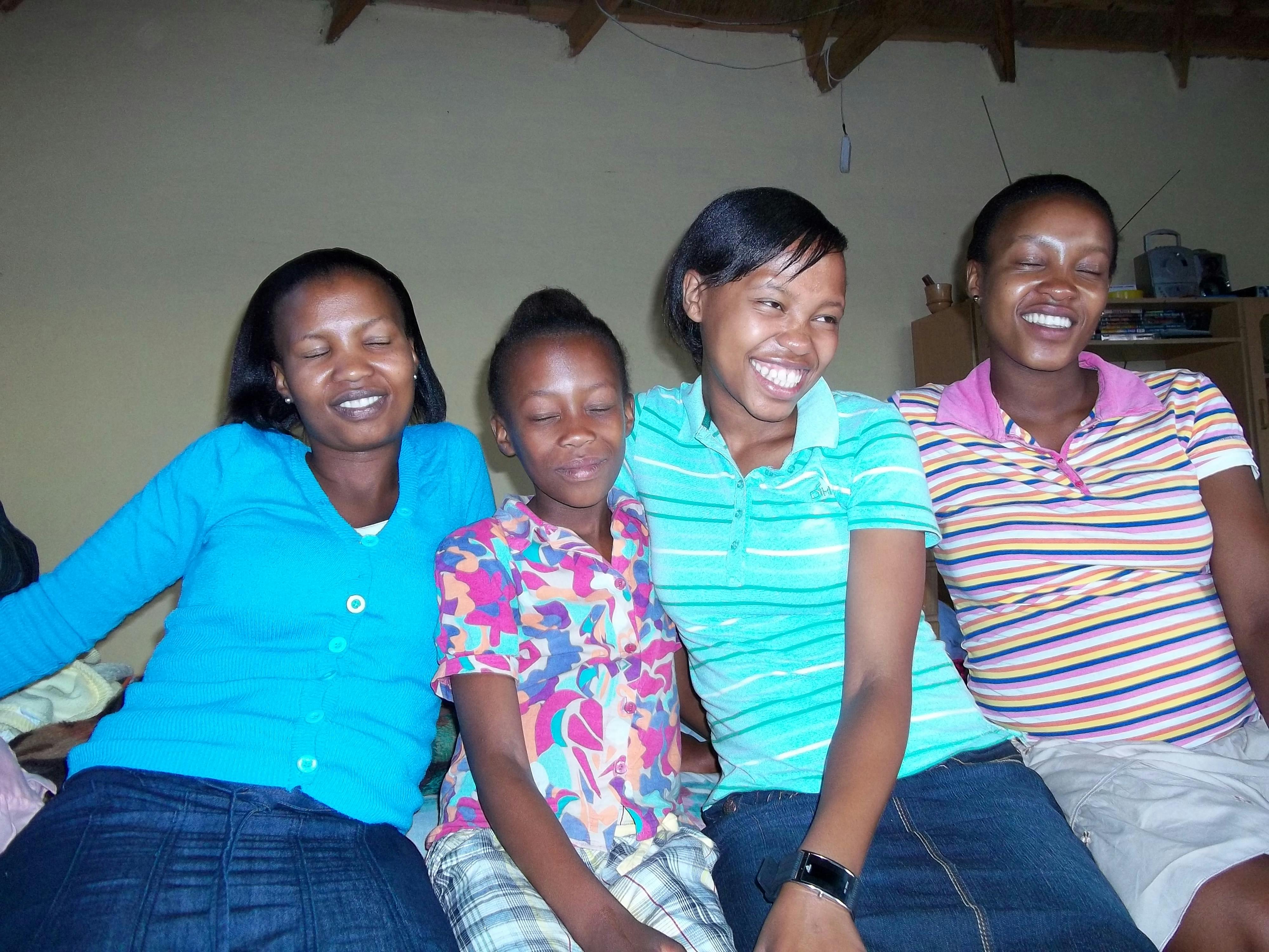 Nonzuzo Pama - 사진