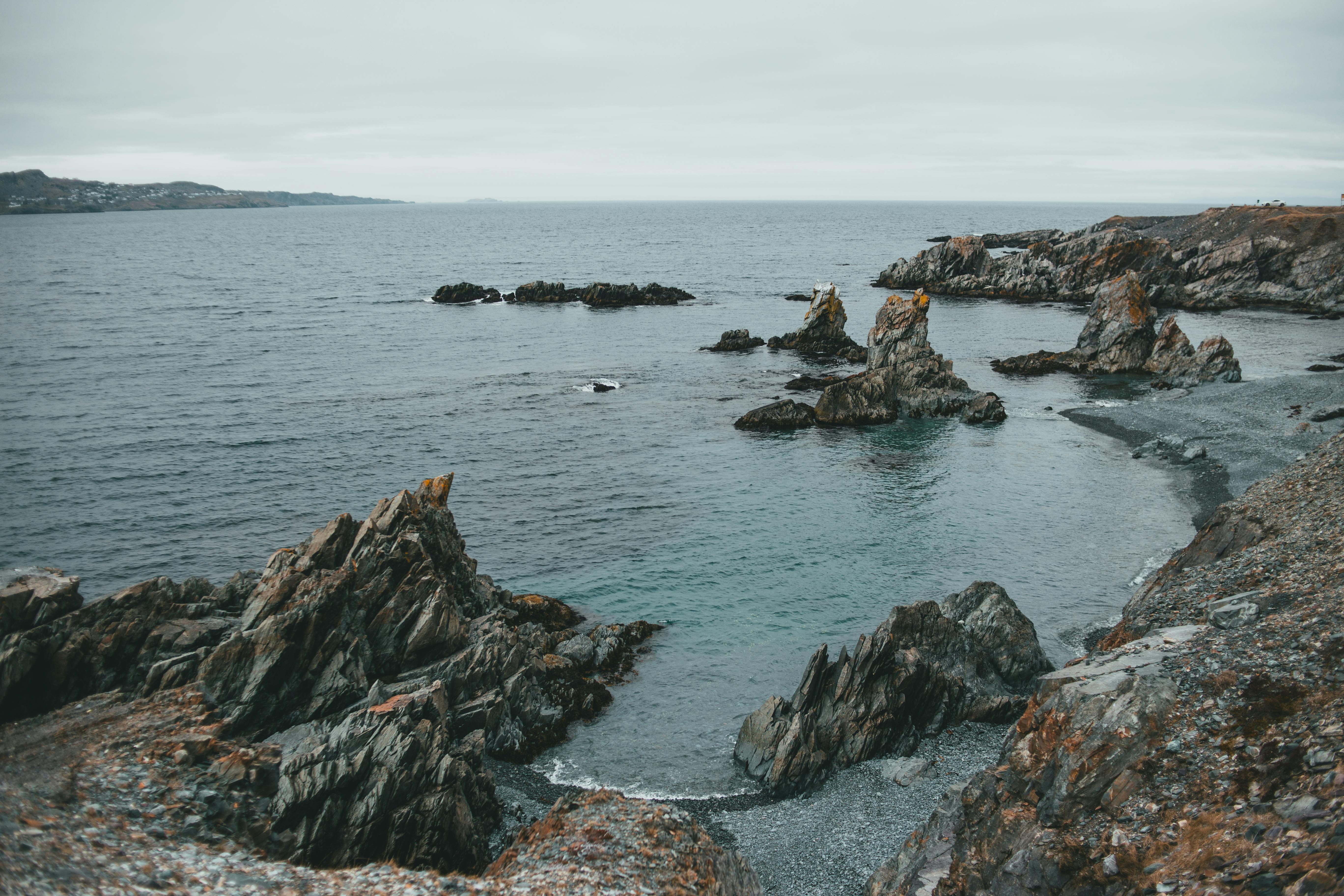 Rock Formations on the Beach · Free Stock Photo