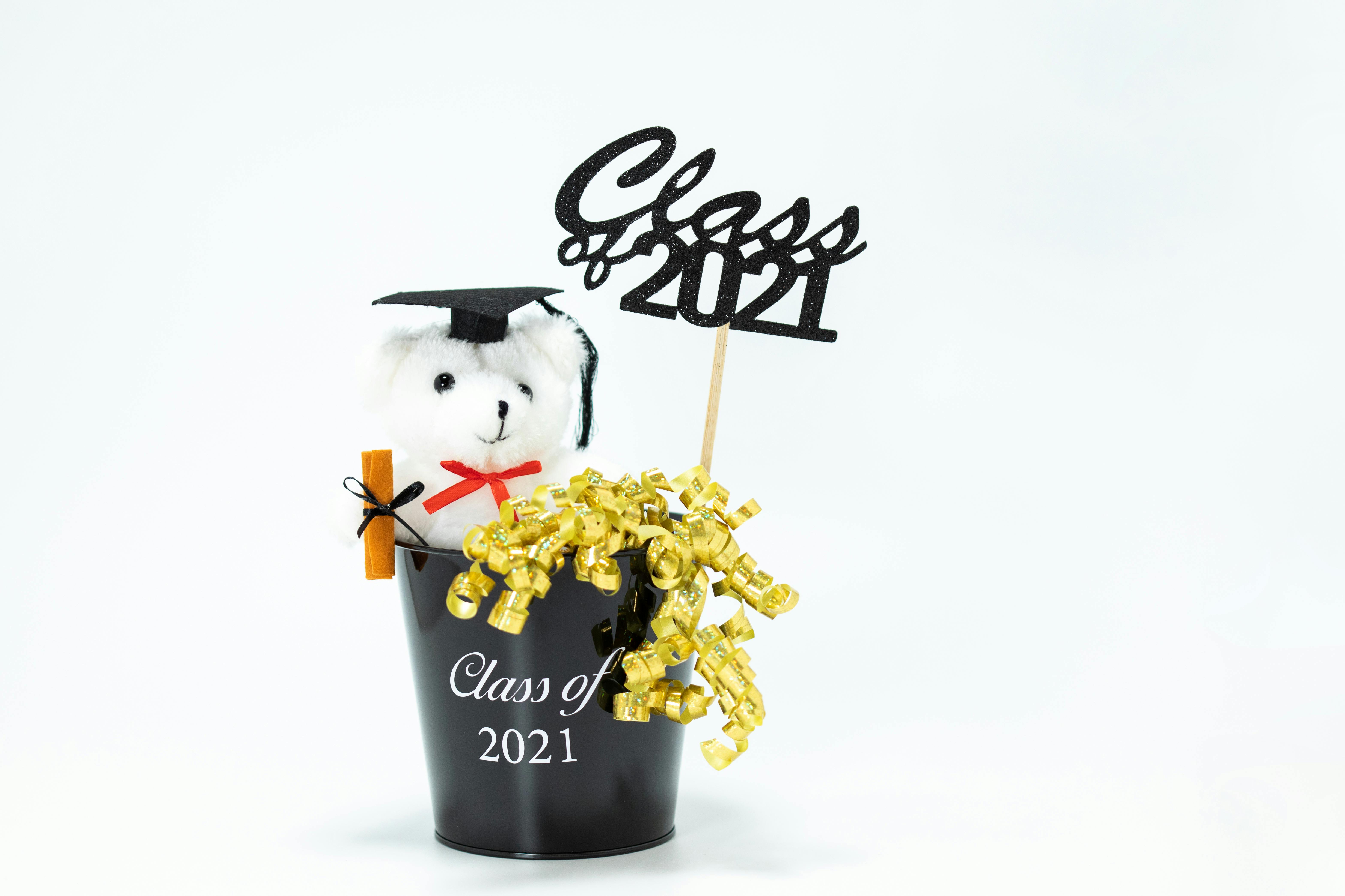 10,000+ Best Graduation Hat Photos · 100% Free Download · Pexels Stock ...