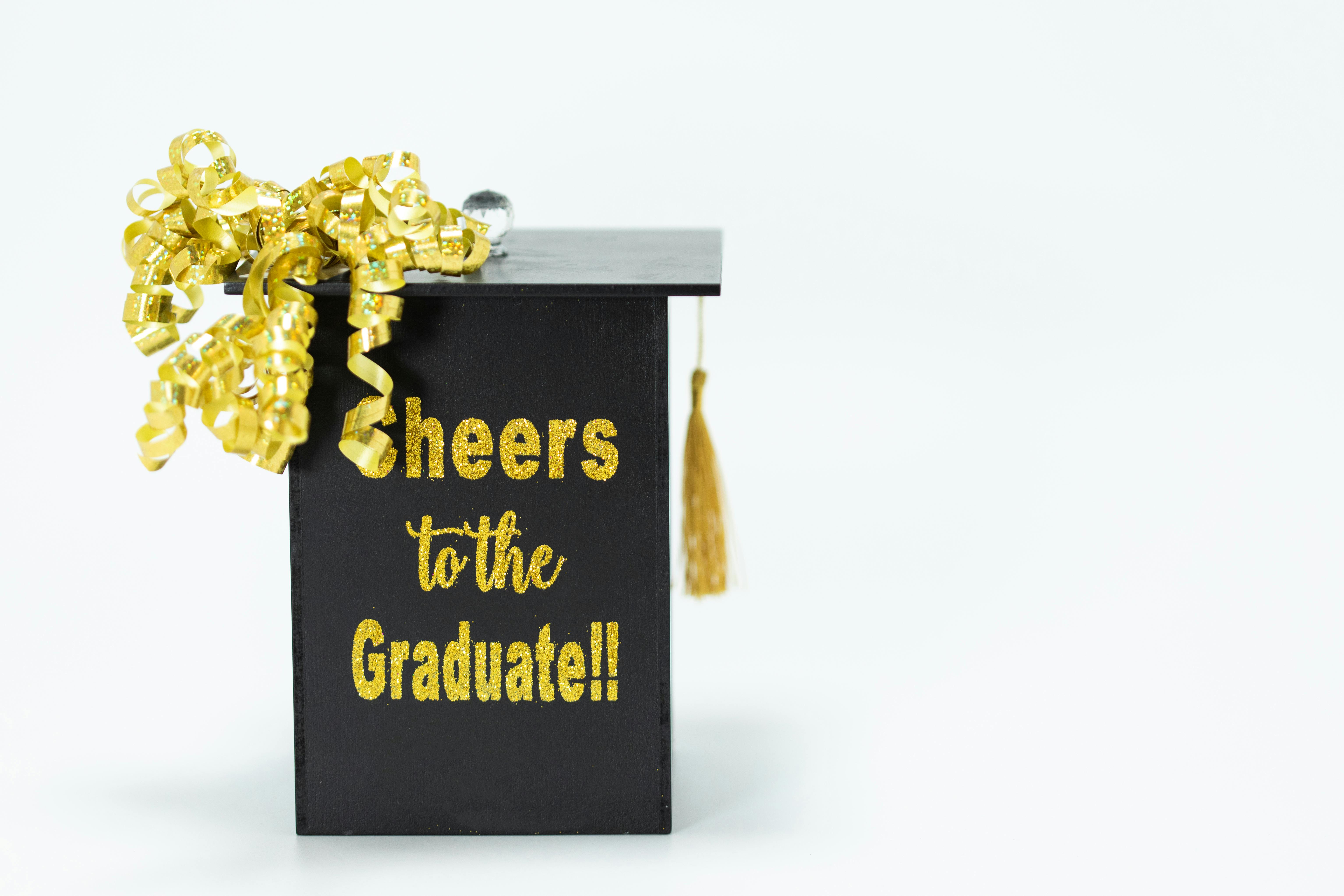 Graduation Hat Photos, Download The BEST Free Graduation Hat Stock ...
