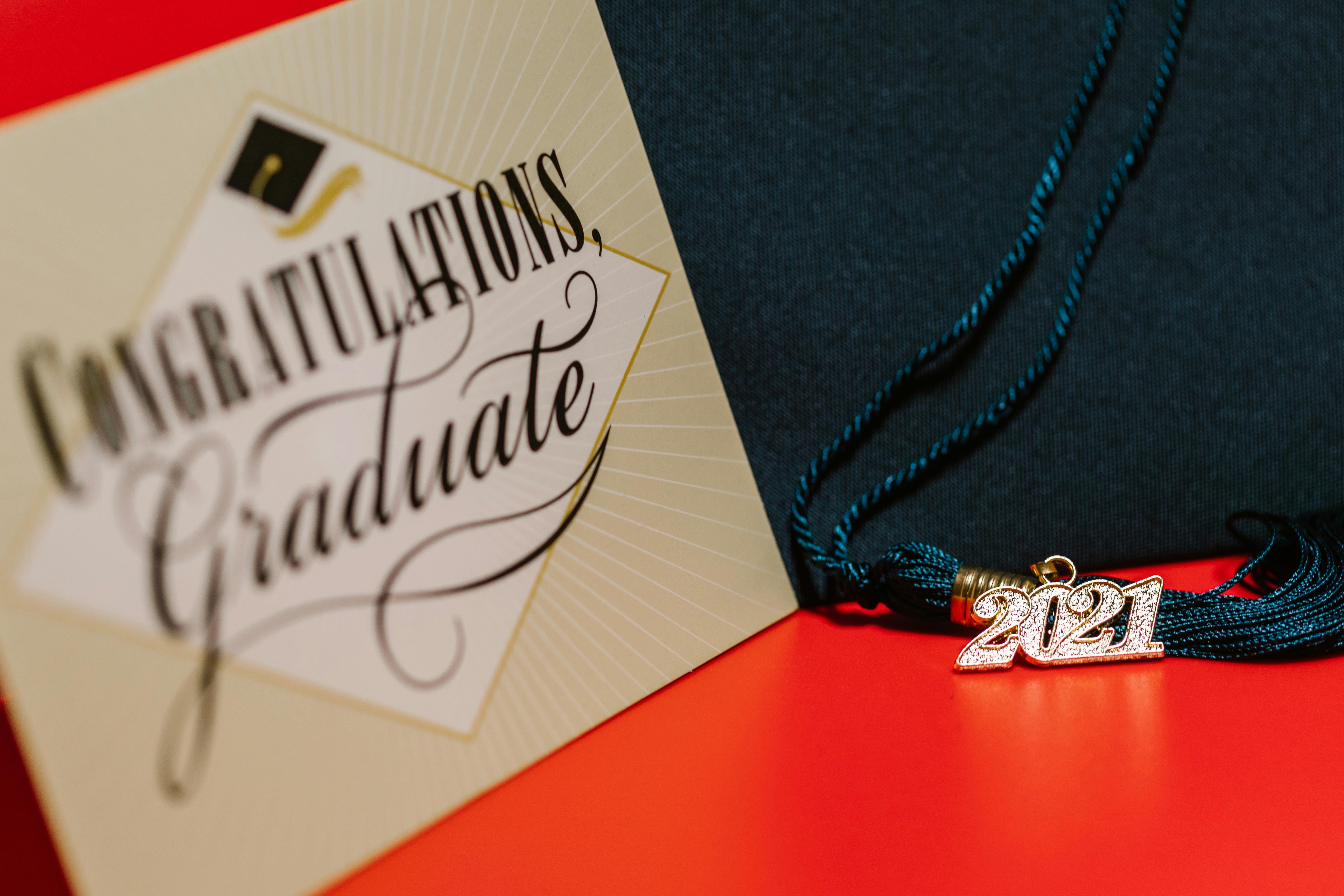 Graduation Hat Photos, Download The BEST Free Graduation Hat Stock ...